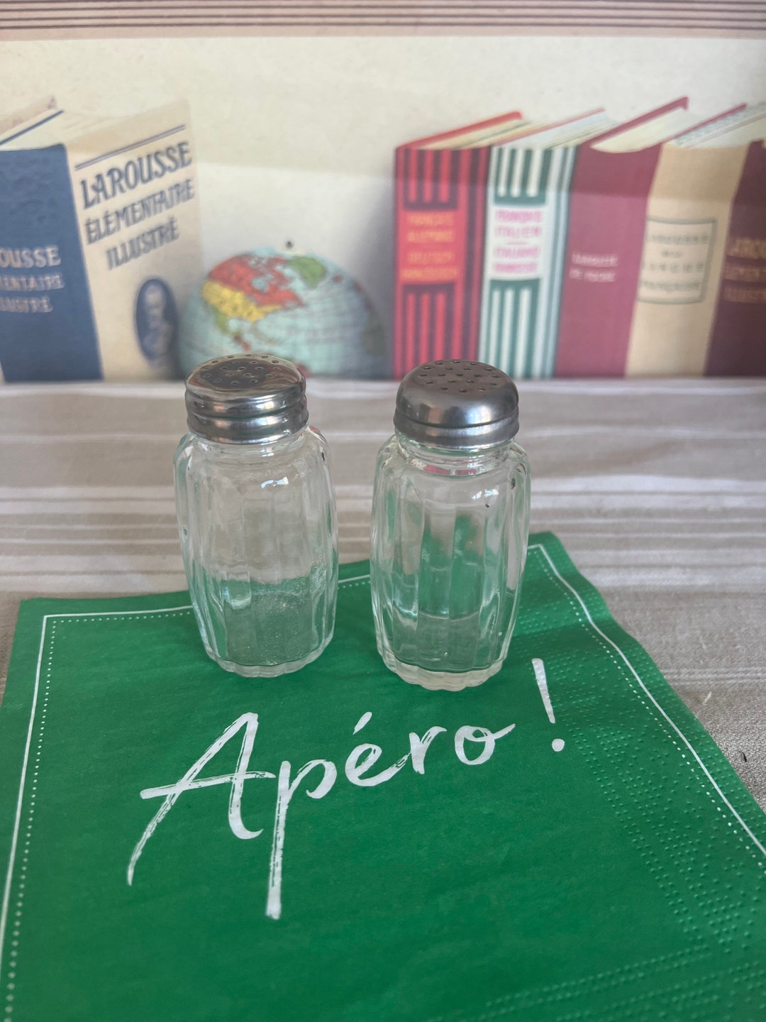 A Retro Pair of Ribbed Glass Salt & Pepper Pots With Screw Top Chrome ...