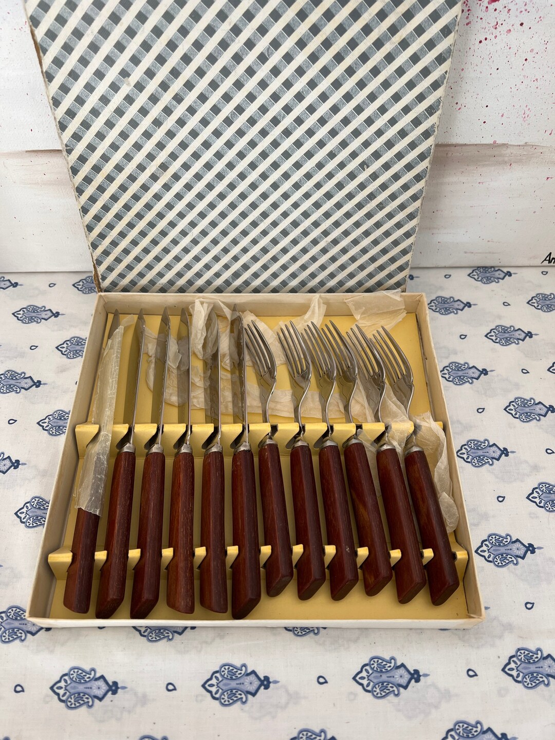 A Lovely Vintage Boxed Set of Ryals Firth Stay Brite Six Chrome Plated ...