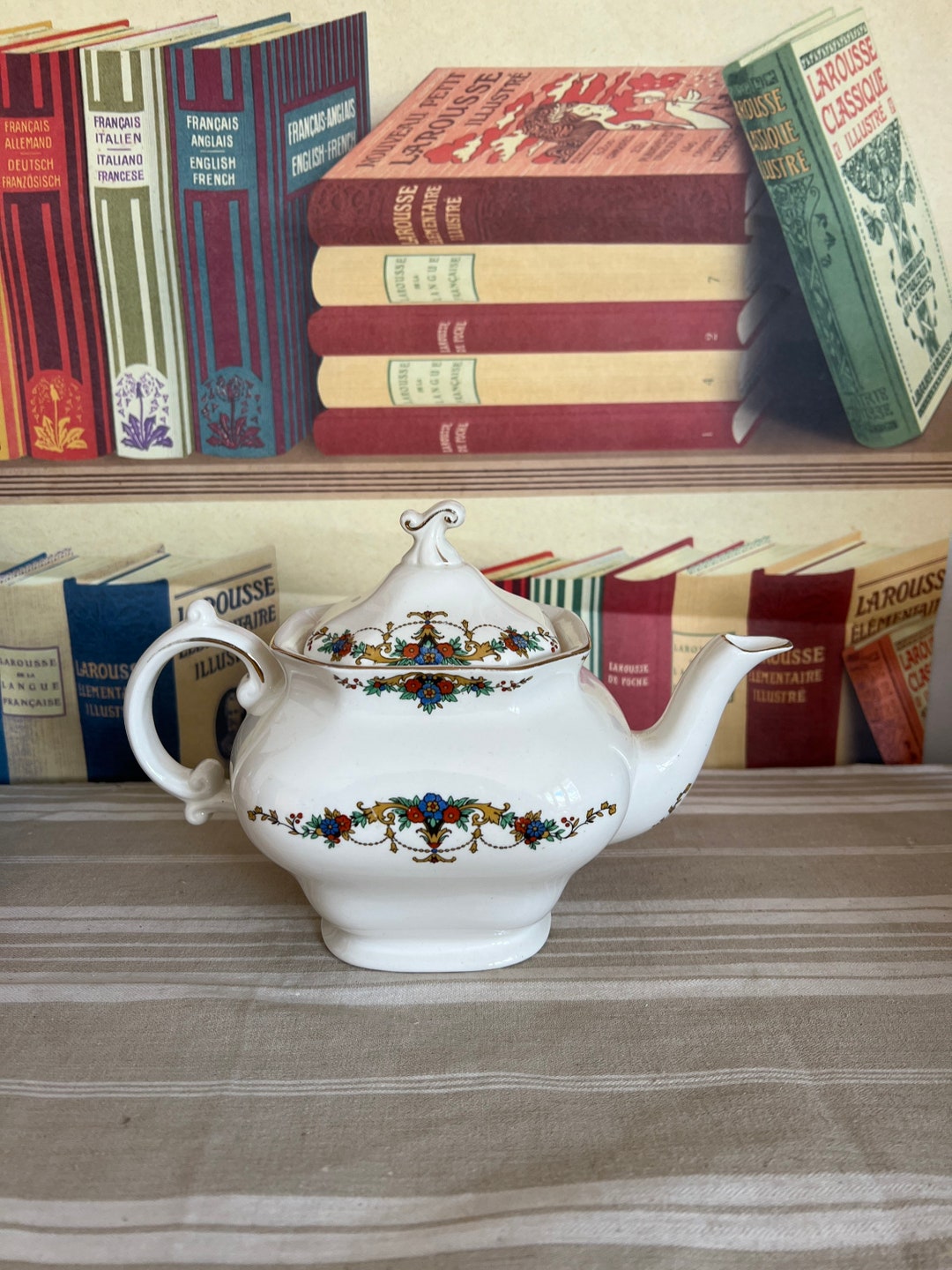 A Stunning Art Deco Antique Alfred Meakin Teapot With a Multi Coloured ...