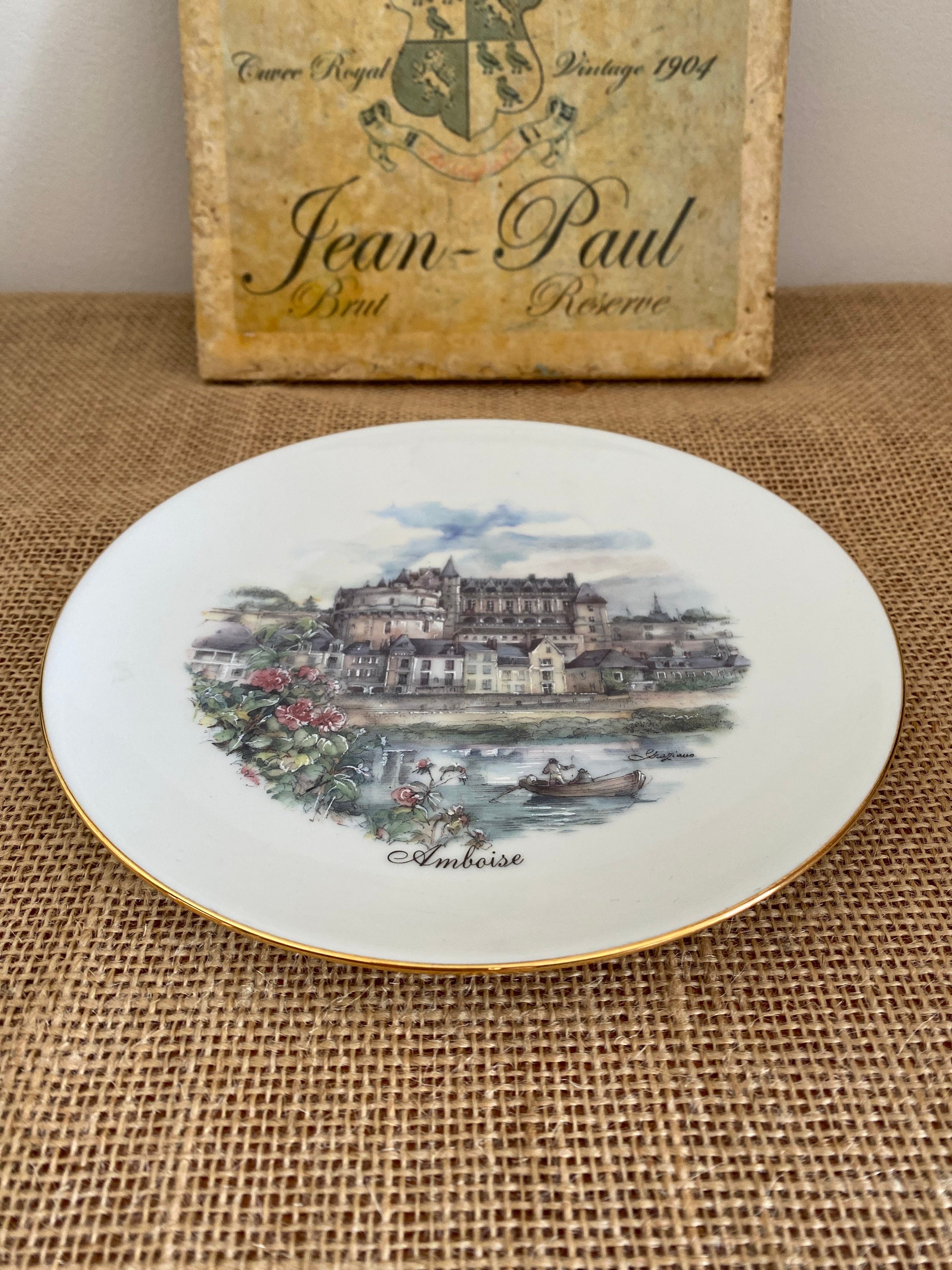 An Exquisite Collectors Porcelaines De Limoges Reunies Plate With a ...