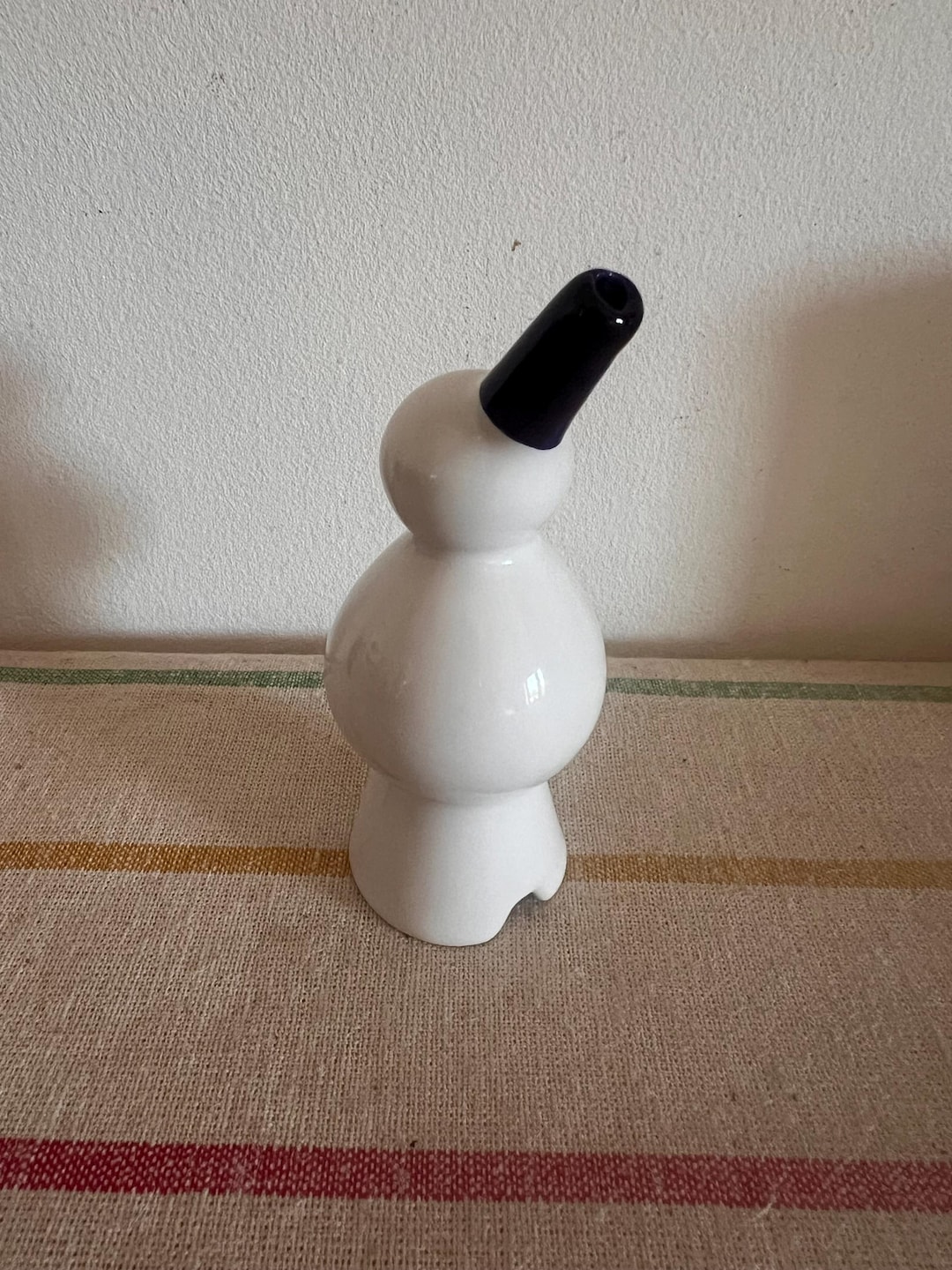 A Very Rare and Unusual White Porcelain Bird Pie Funnel With Black Beak ...