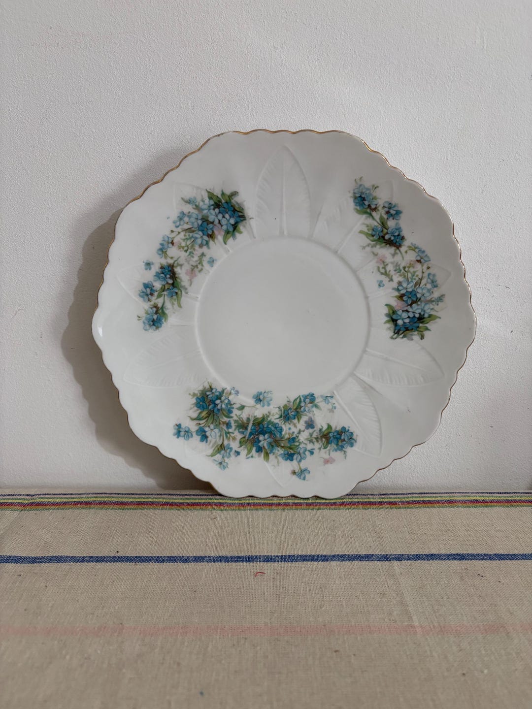 A Stunning, Very Rare Vintage Victoria Forget Me Not 473889 (scallop ...