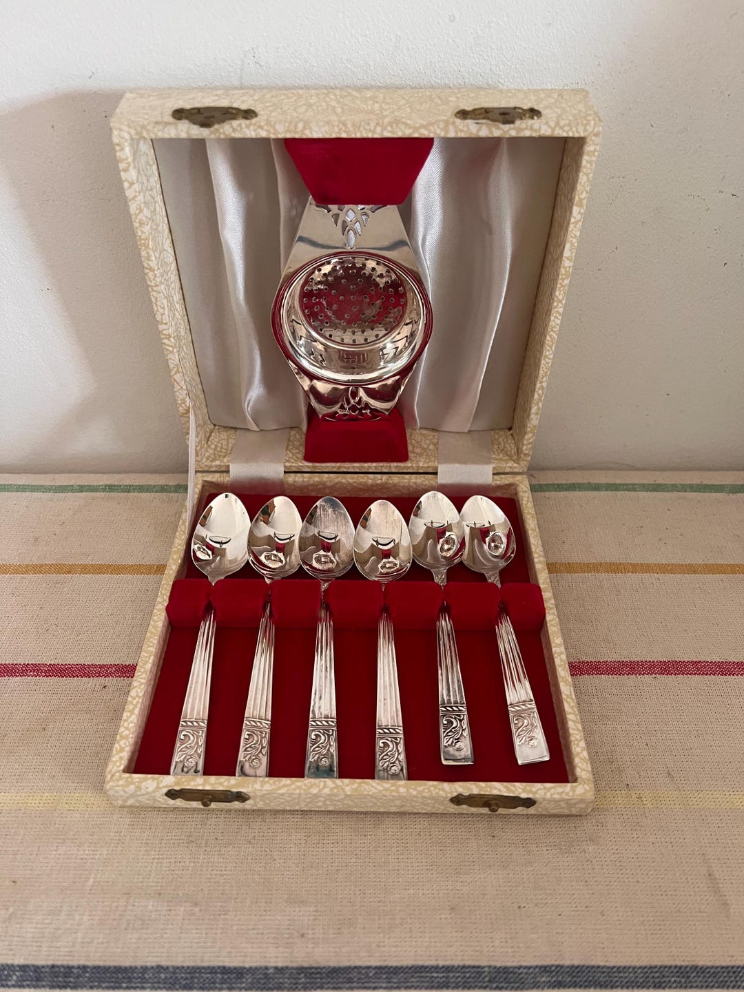 A Vintage Angora EPNS Set of Six Afternoon Tea Spoons With Matching Tea ...