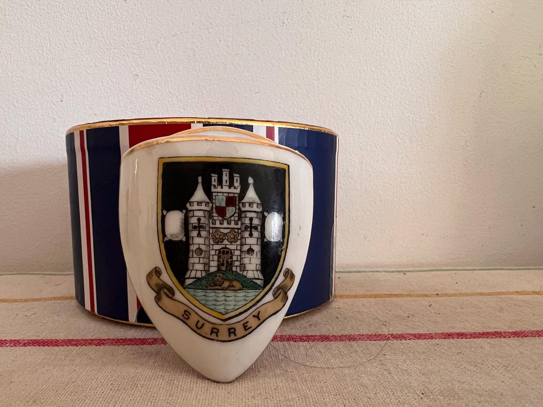 Collectable Antique Crested Bone China GOSS Model With Coat of Arms of ...