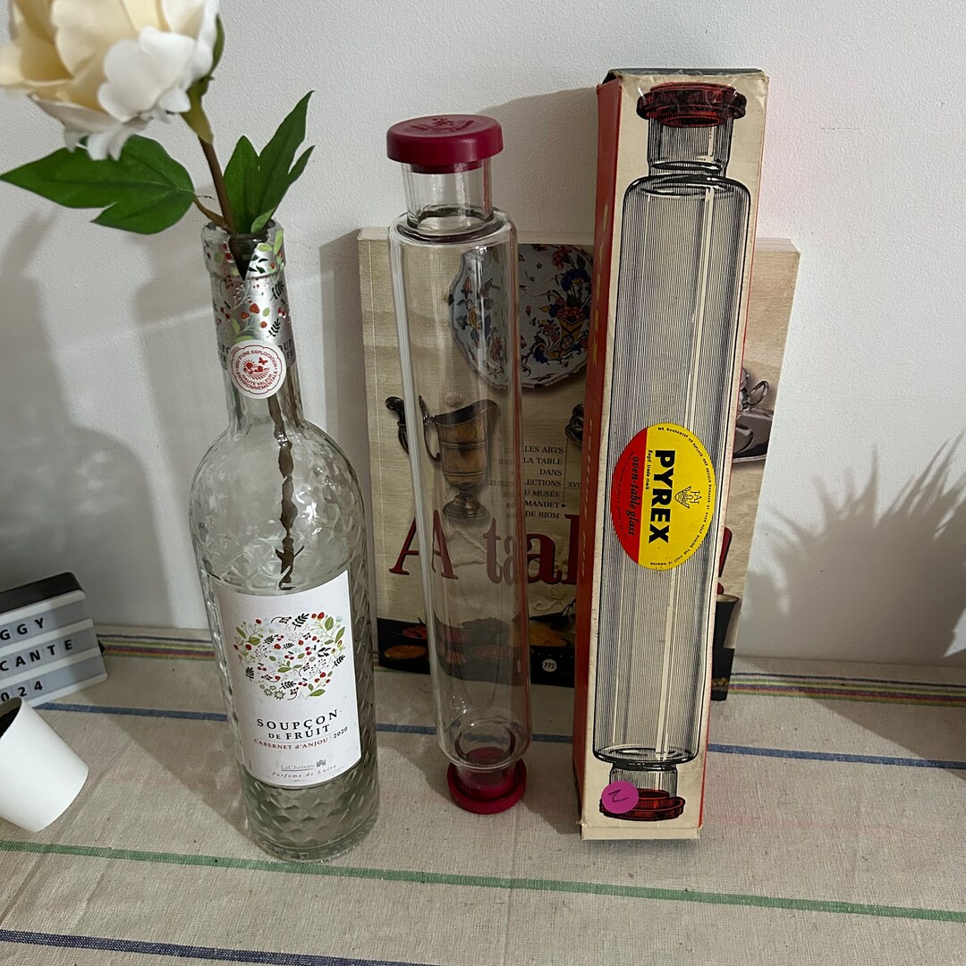 A Vintage Original Perfectly Boxed Pyrex Glass Rolling Pin for the ...