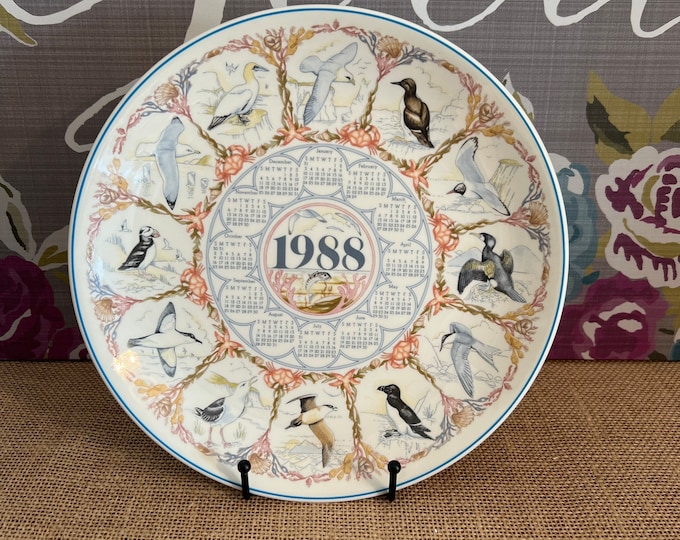 A Wedgwood 1988 Collector Plate Called Seabirds From Calendar Plate Series Shows British Birds ...