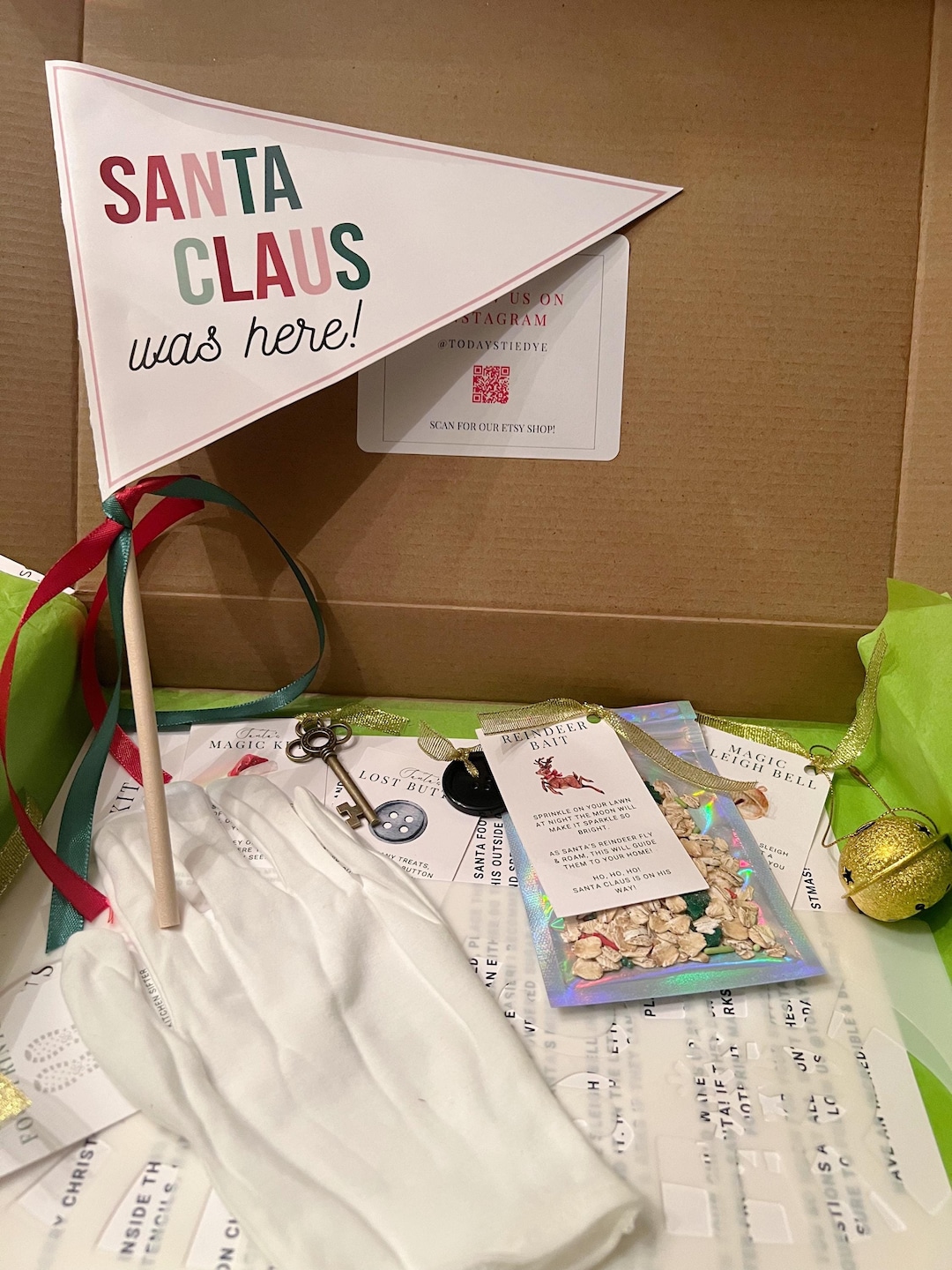 Santa Evidence Kit Santa Claus Footprint Stencil Christmas Pennant Flag ...