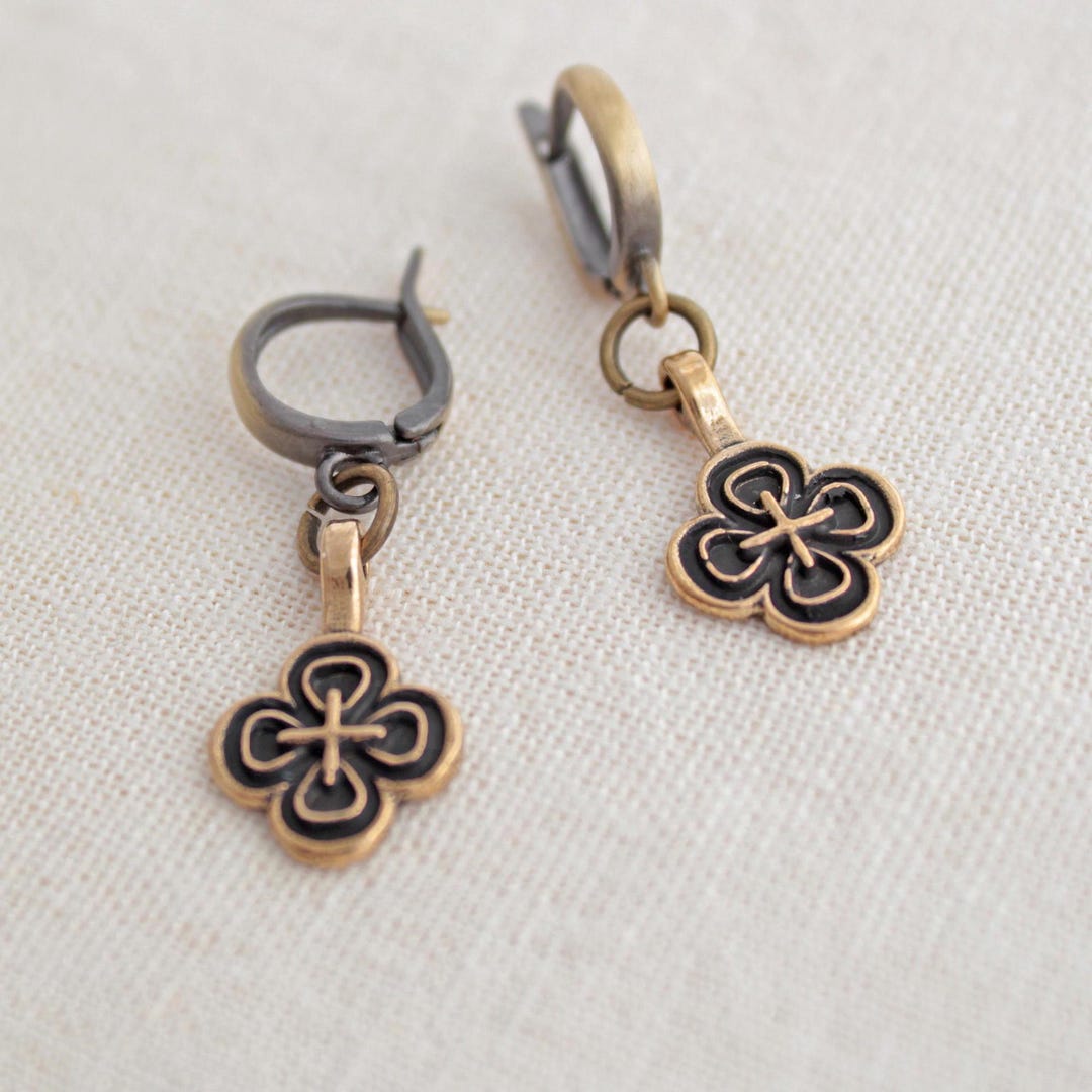 Brass Quatrefoil Clover Earrings, Lucky Charm Drops - Etsy