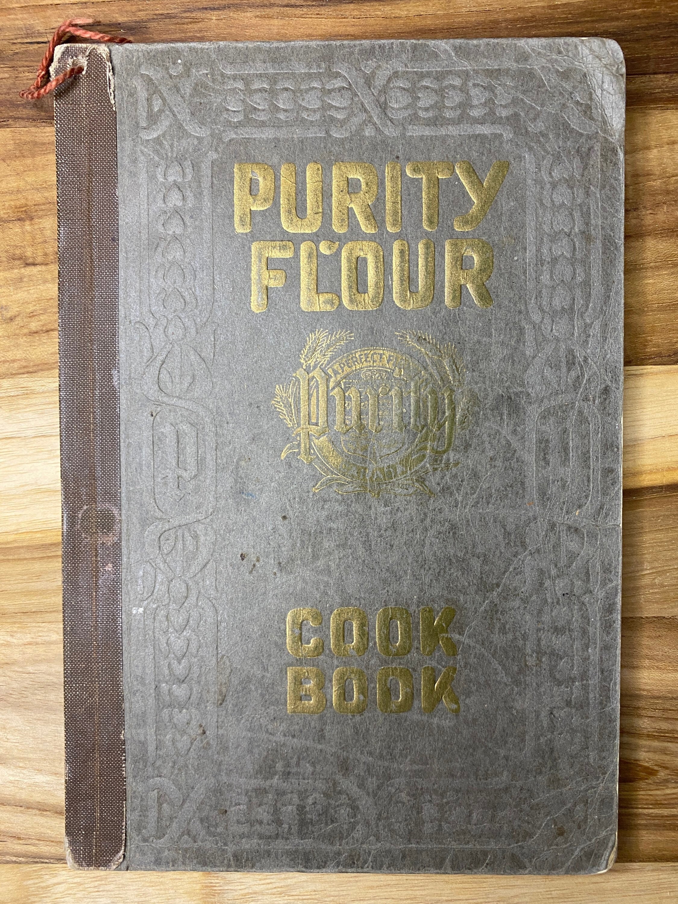 The New Purity Flour Cook Book Western Canada Flour Mills Co Breads ...