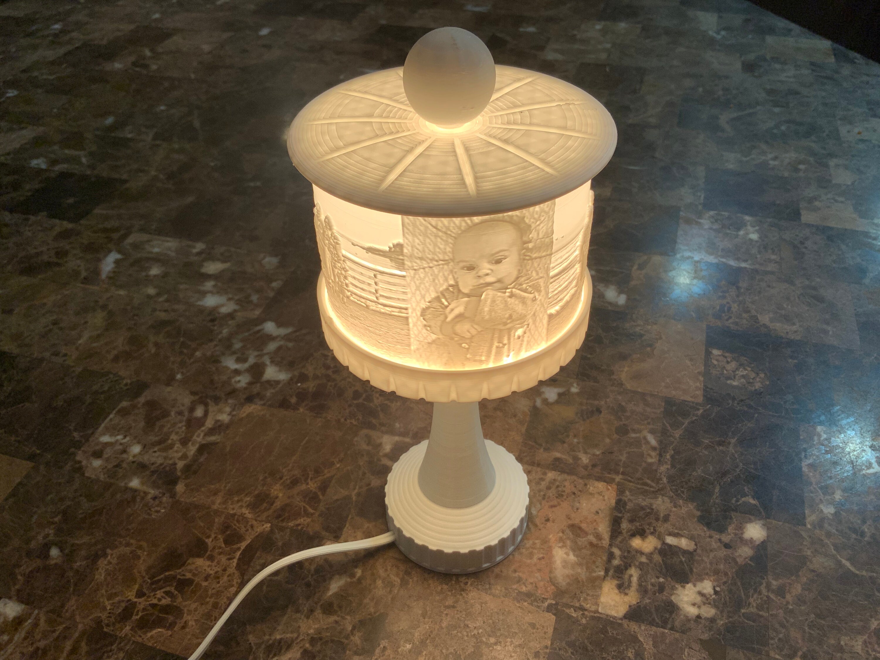 Custom & Changeable Lithophane Desk Lamp - Etsy