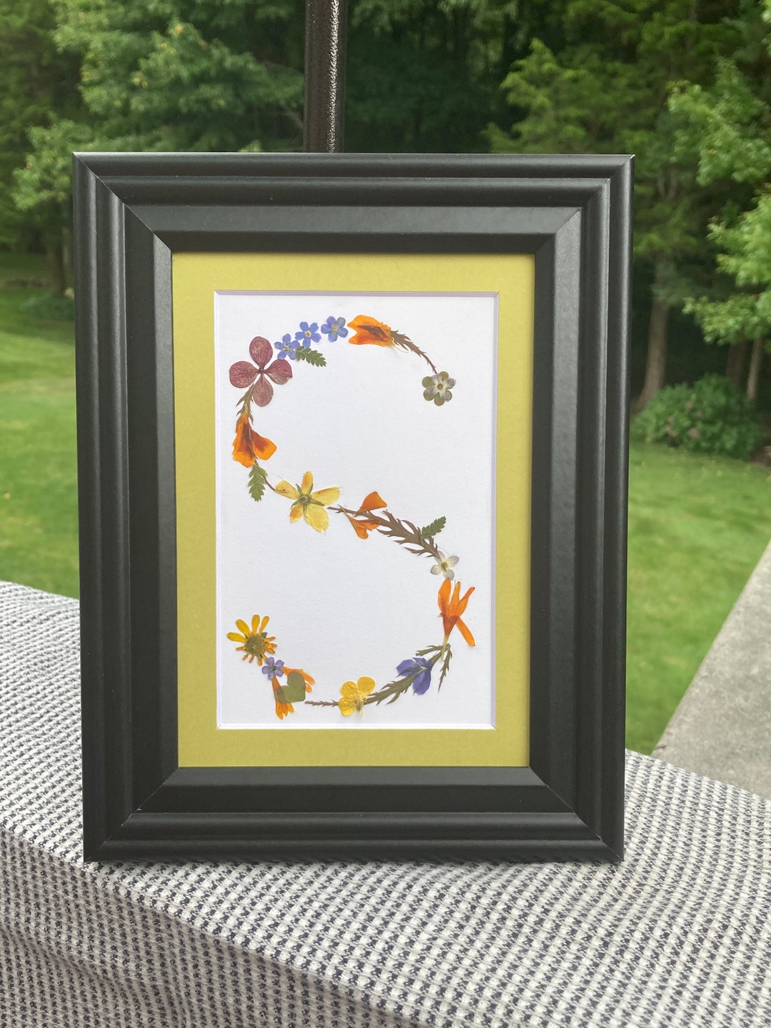 Custom: Initial/letter- Real Pressed Flower Art - Etsy