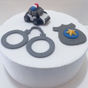 Fondant Police Car Cake Topper Set: Badge, Handcuffs, Donuts - Etsy