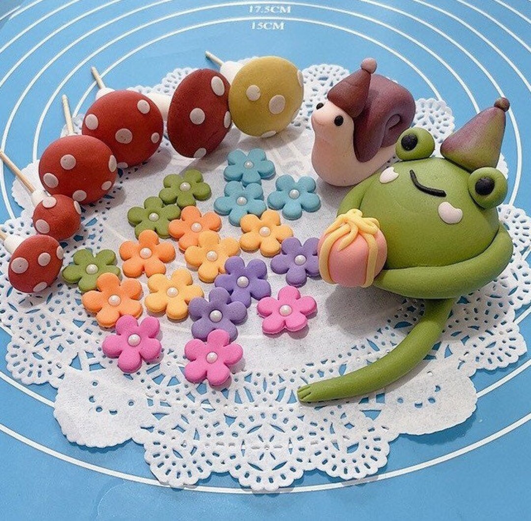 Fondant Frog Cake Topper/ Snail Cake Topper/ Woodland Cake Topper ...