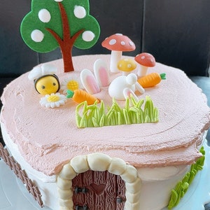 Fondant Bee Cake Topper/forest Tree Stump Snail Cake Topper/woodland ...
