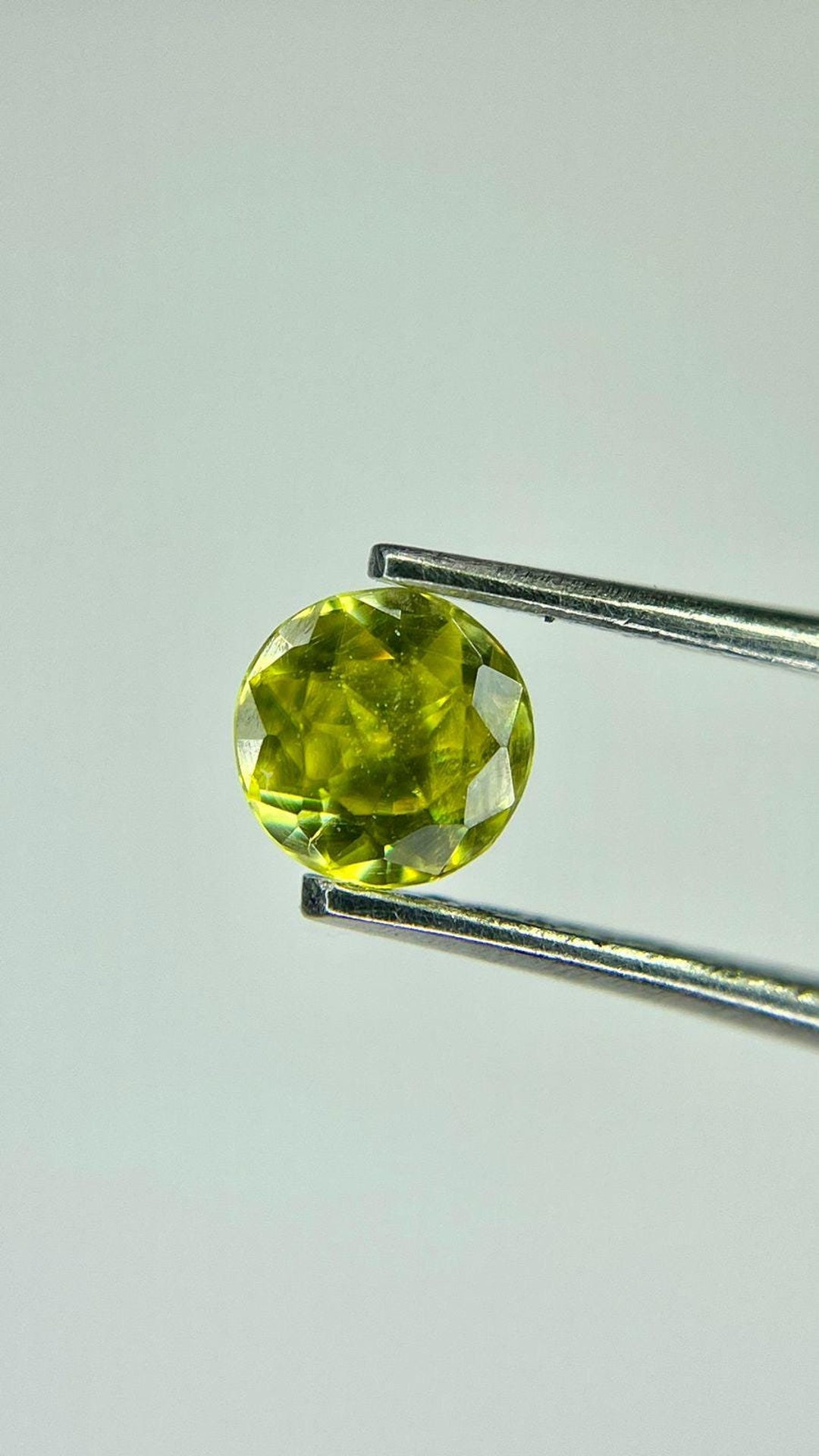 Natural Sphene Gemstone, Round Cut, 4mm - Etsy
