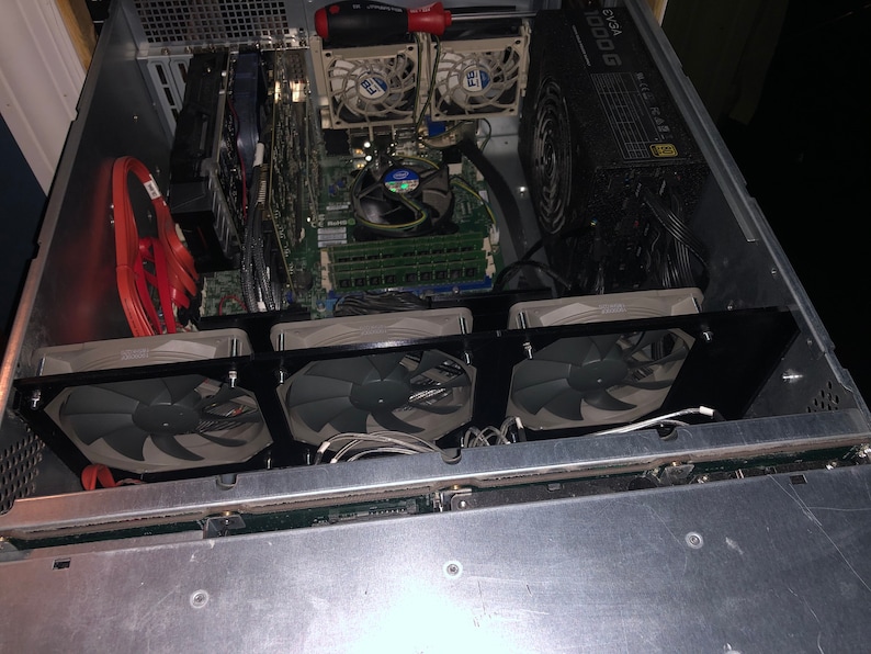 Supermicro SC846 / CSE846 120mm Fan Array Bracket 3dprint - Etsy Canada