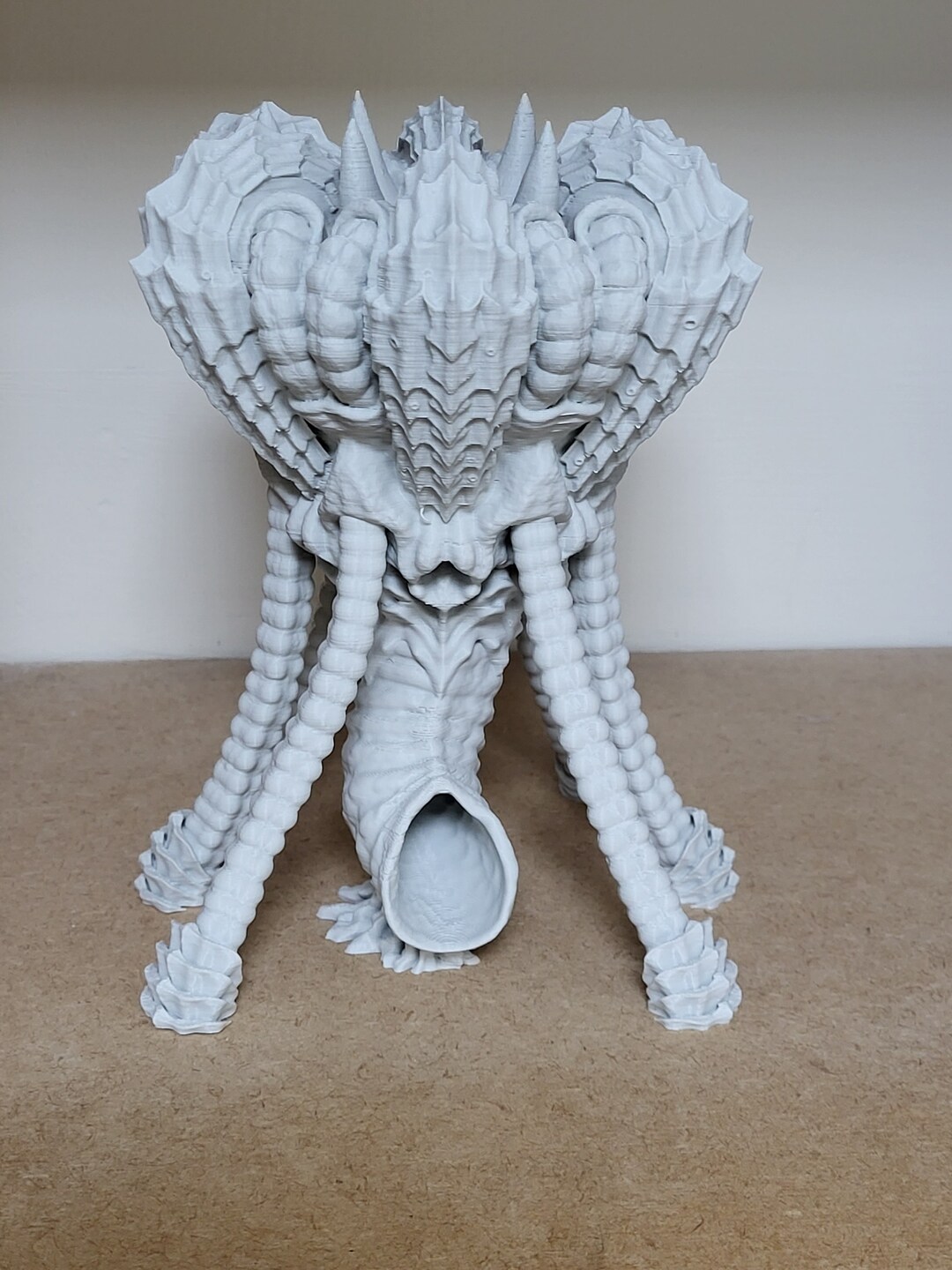 Dice Tower Xenos Alien Dice Tower 3D Printed, Amazing Detail, Decent ...