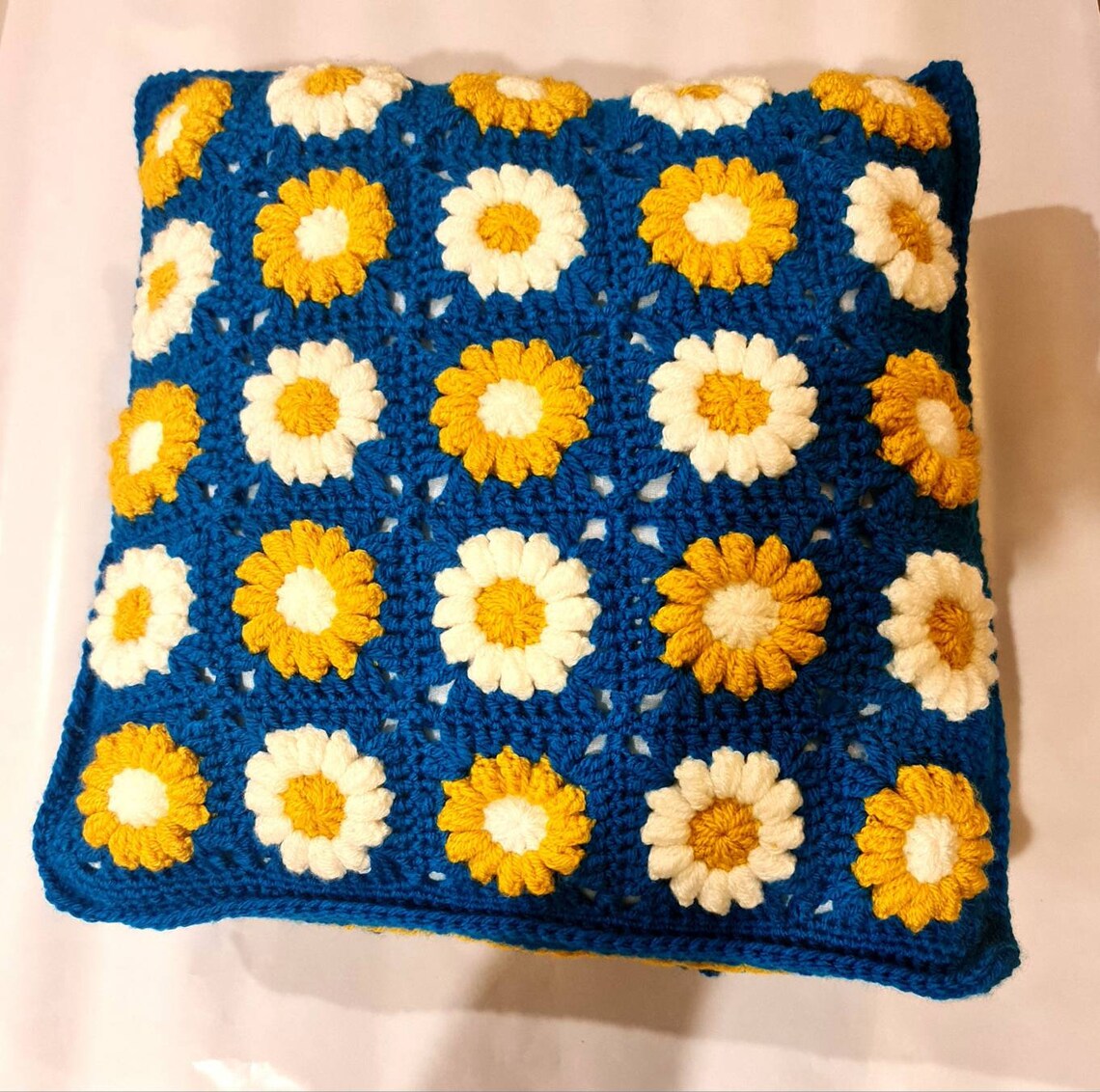Two Colour Daisy Cushion. - Etsy