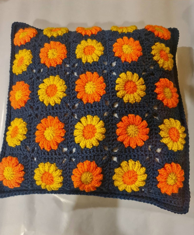 Two Colour Daisy Cushion. - Etsy
