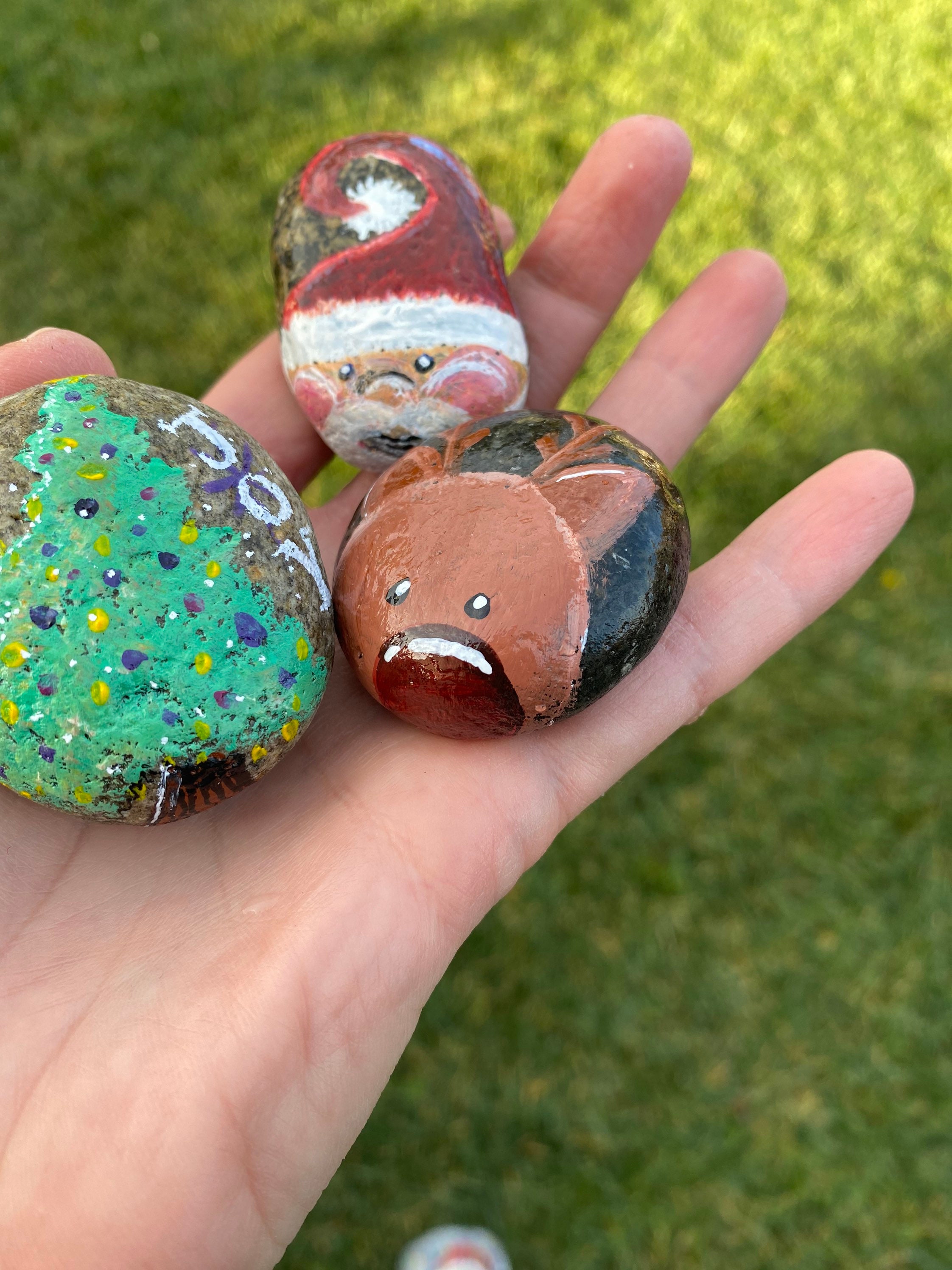 Hand Painted Holiday Rocks – Santa, Reindeer, Christmas Tree Set - Etsy
