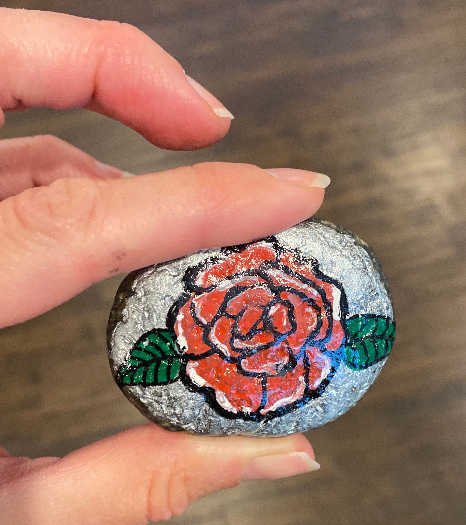 Roca rosa pintada a mano - Etsy España