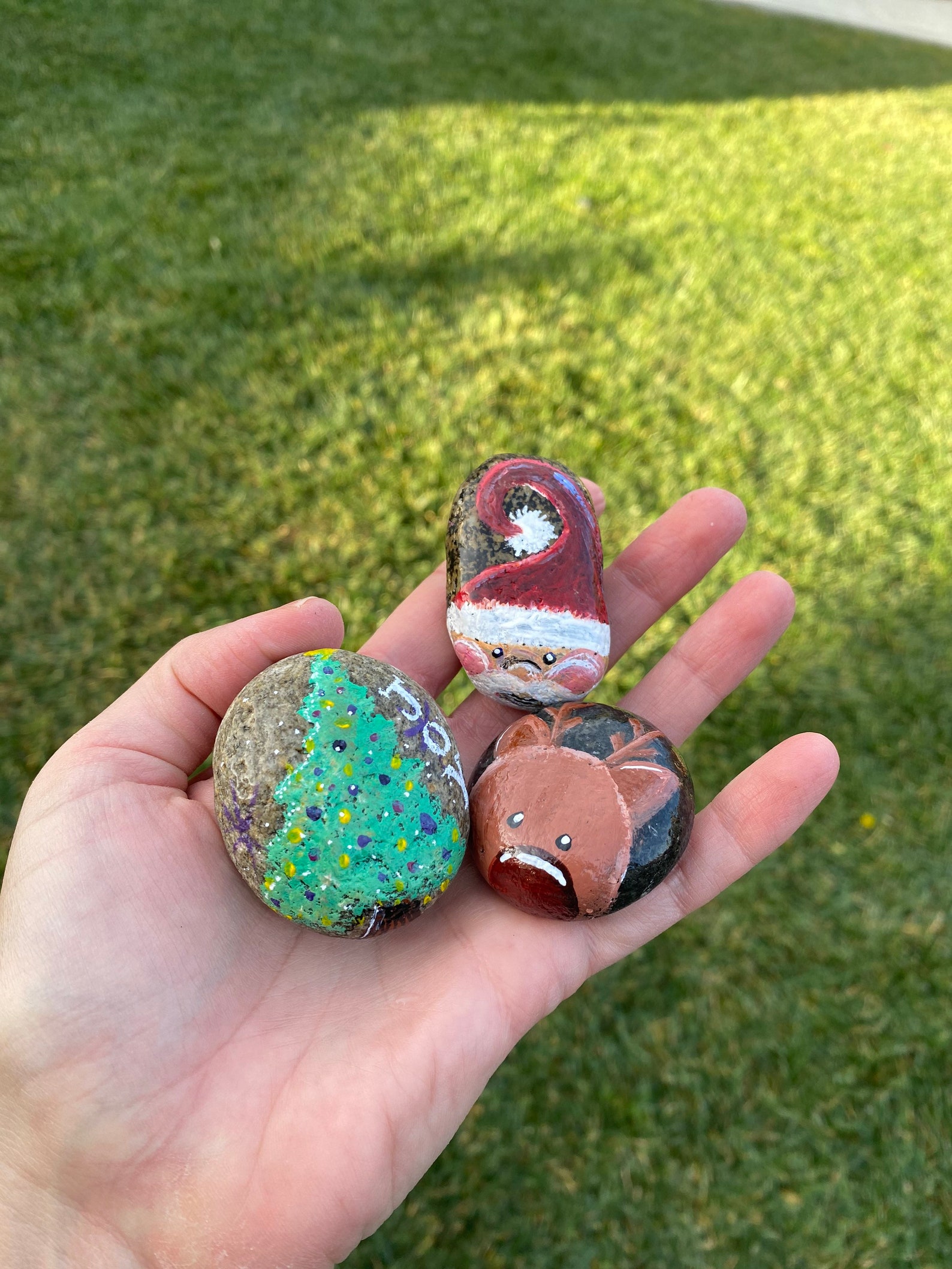 Hand Painted Holiday Rocks – Santa, Reindeer, Christmas Tree Set - Etsy