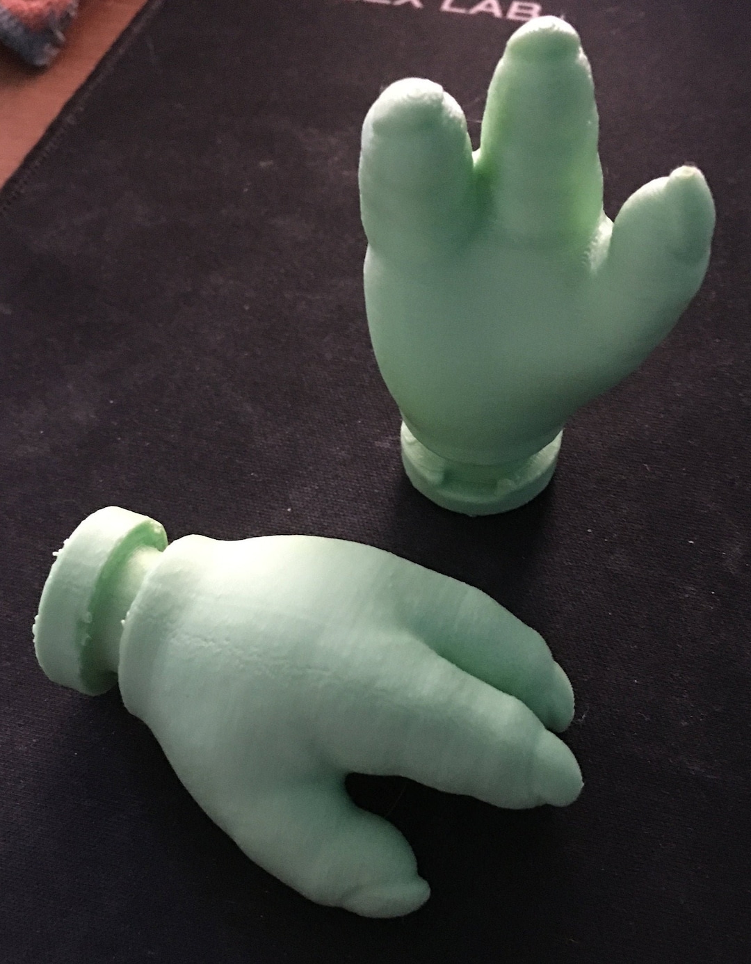 3D Printed Baby Yoda Hand STL - Etsy