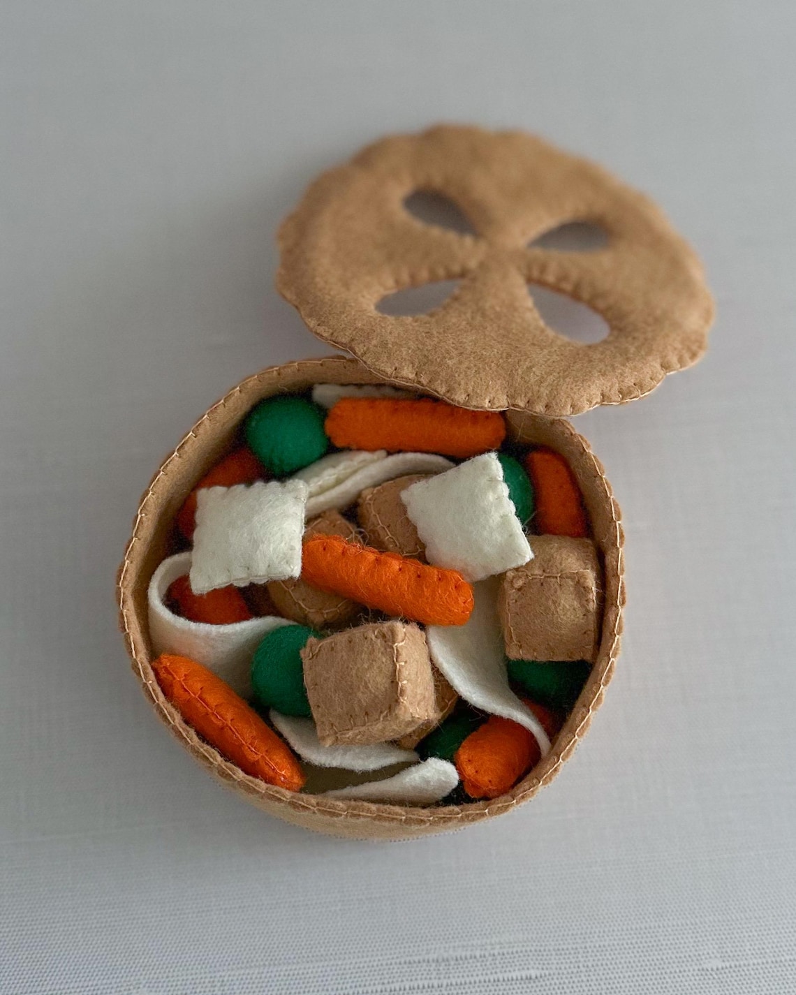 Felt Chicken Pot Pie | Felt Pretend Food | Eco Friendly Pretend Food ...