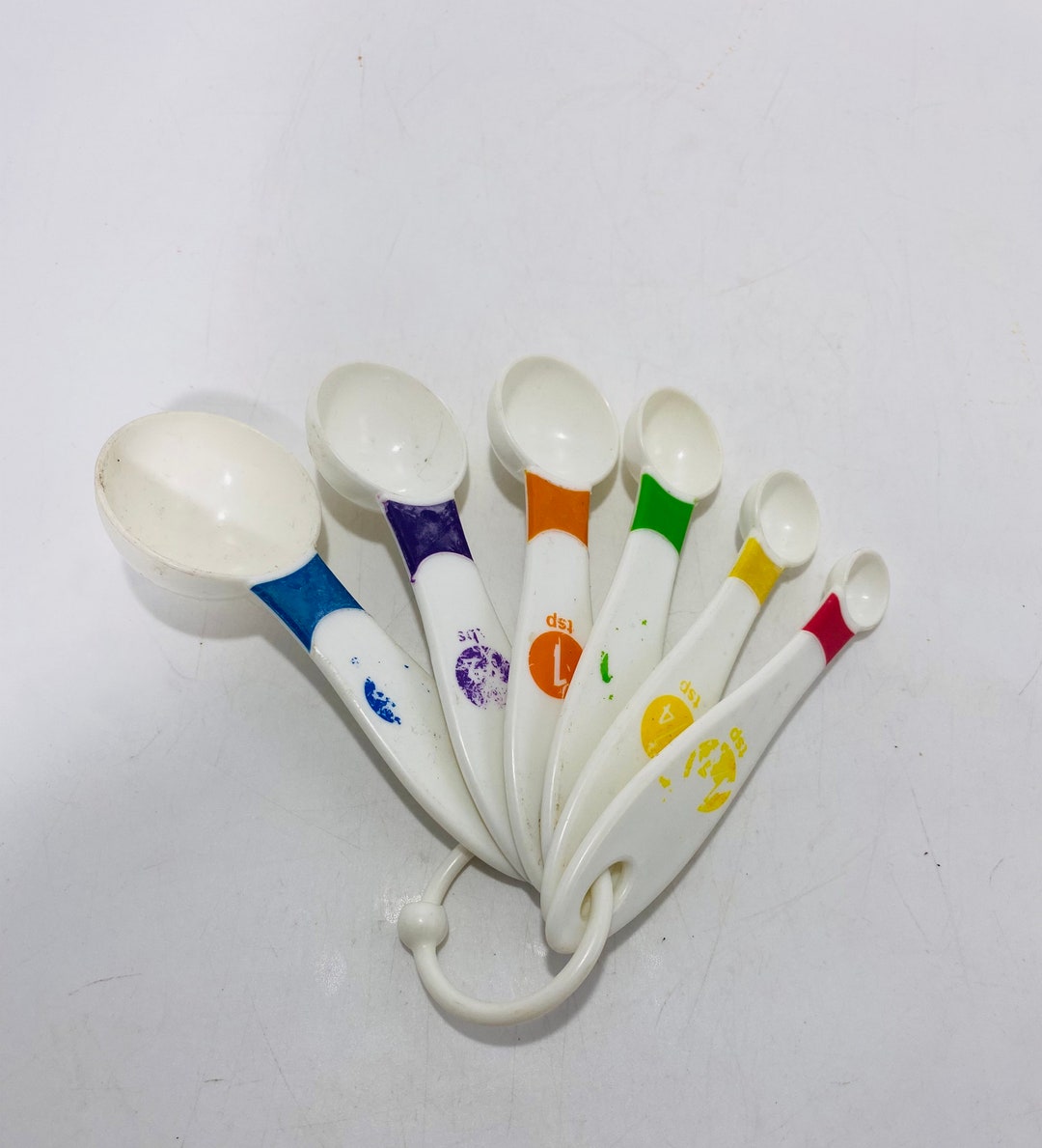 Vintage Measuring Spoons White Color Coded - Etsy