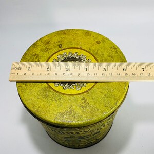 Vintage Large Cookie Tin / Green Tin / Kitchen Decor - Etsy