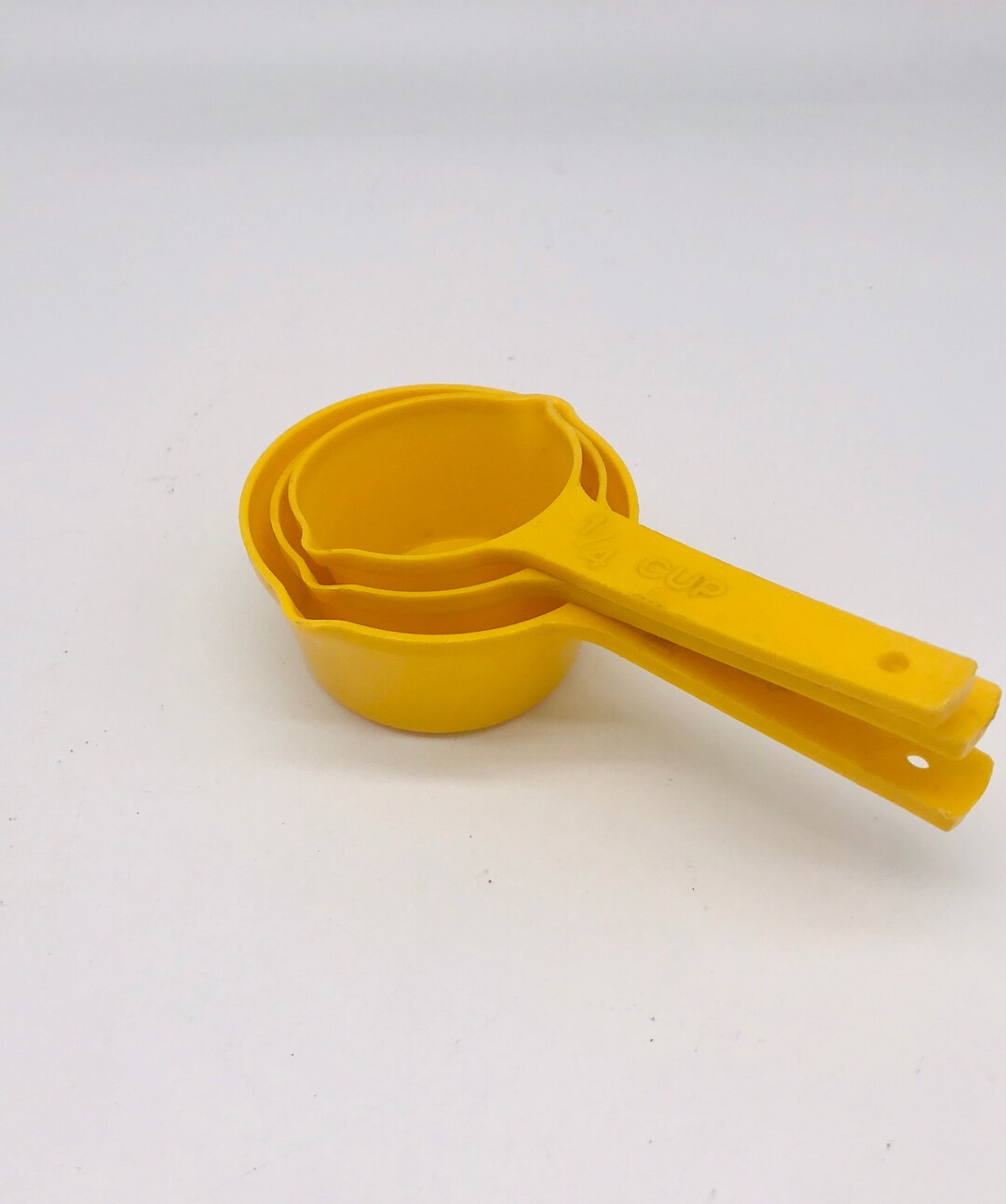 Vintage Yellow Measuring Cups. - Etsy