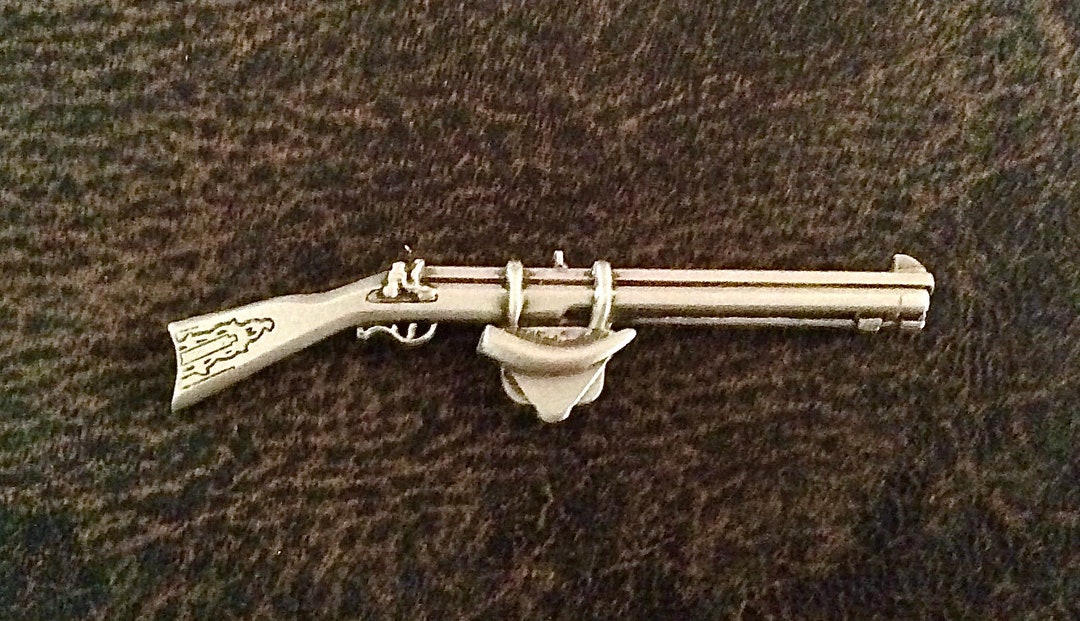 Empire Pewter Black Powder Rifle W/ Powder Bag & Horn Pewter Gun Pin - Etsy