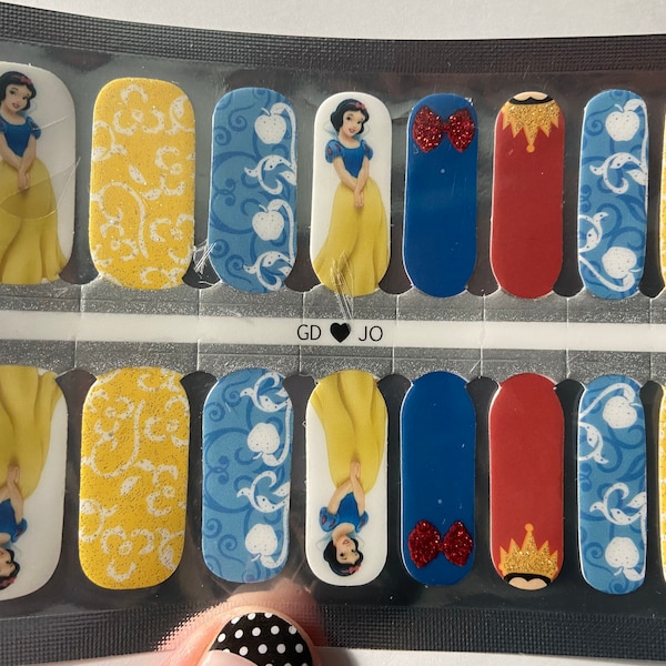 Snow White Nails - Etsy