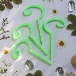 Glow in the Dark Shepard's Hook for Plant Pots, Plant Stake, Garden ...