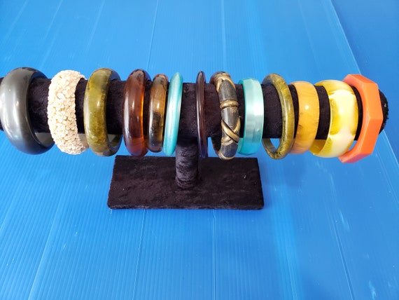 Bakelite, Brown, Carved Bangle - Gem