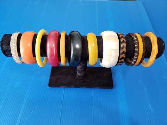 Bakelite, Brown, Carved Bangle - Gem