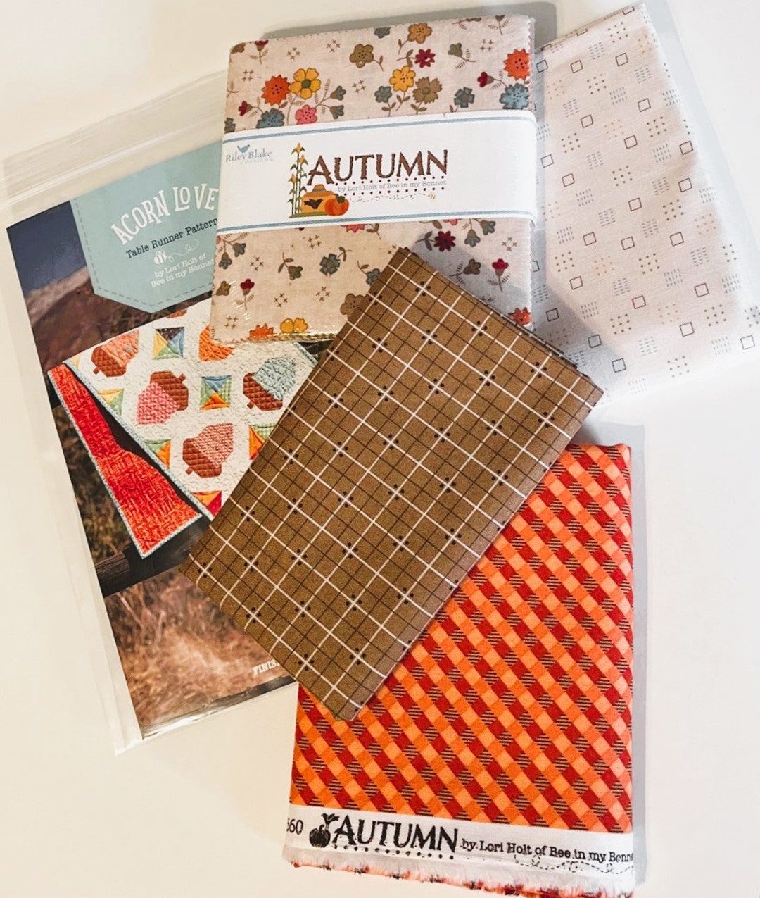ACORN LOVE Table Runner Pattern With AUTUMN 5" Stacker or the Kit in ...