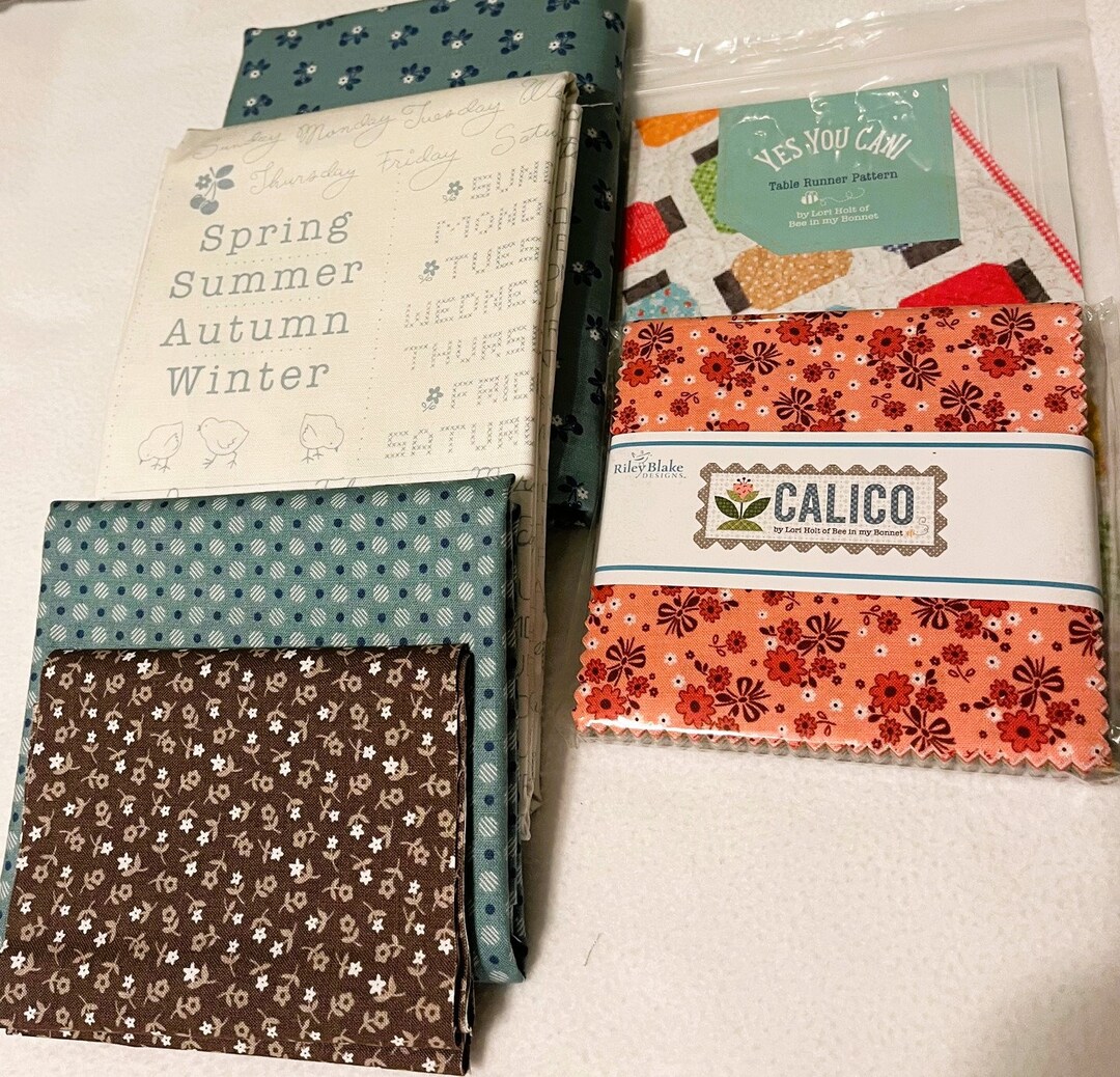 Lori Holt Yes You Can Table Runner Quilt Kit. in Calico Fabrics of Blue ...