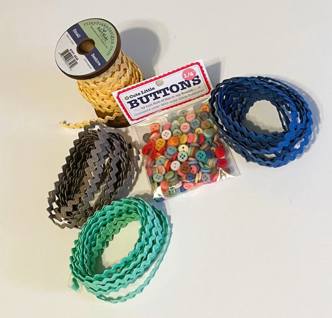 CUTE Little BUTTONS and Small VINTAGE Trim/ric Rac. Coordinates Well ...