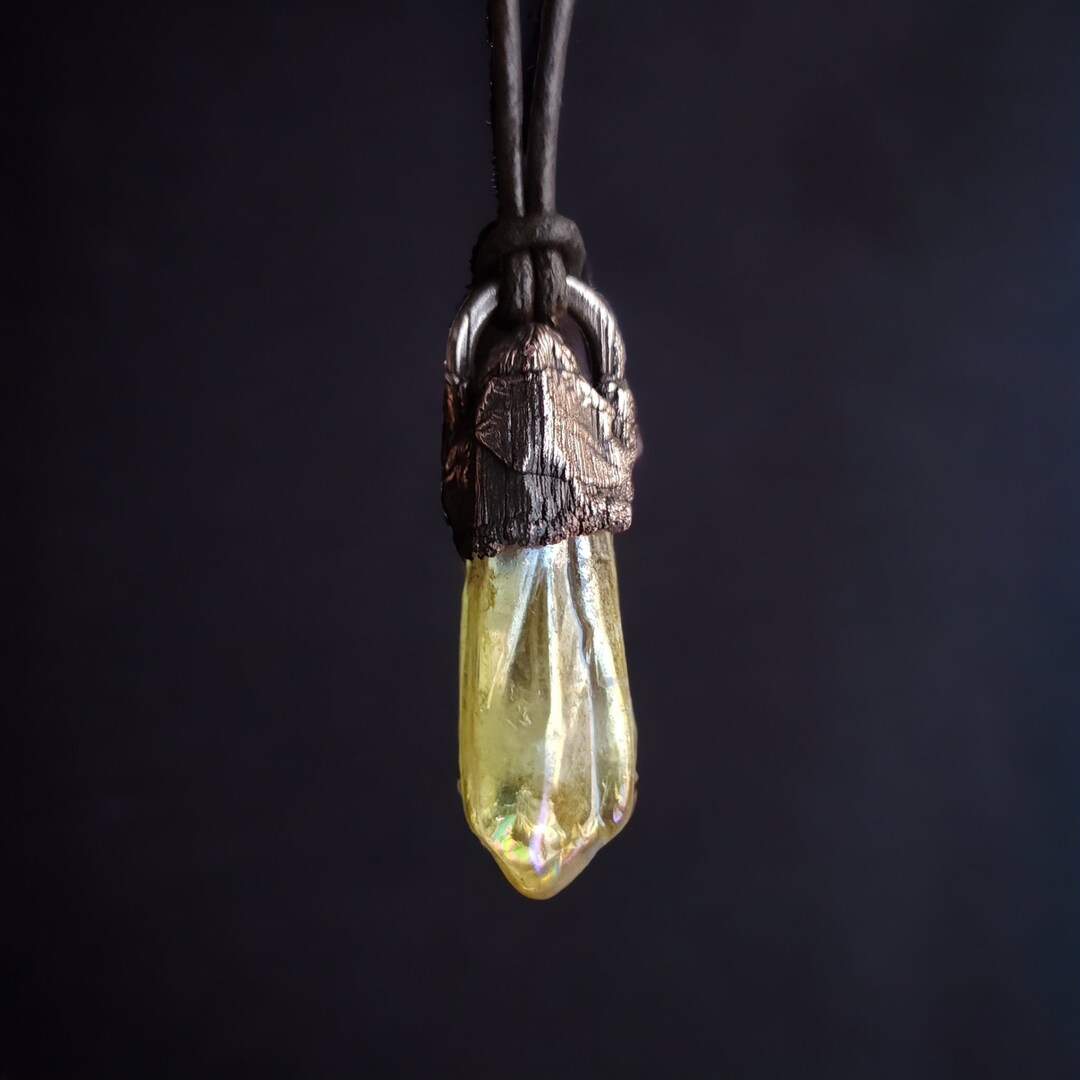 NEW Yellow Kyber Ore Crystal Pendant Star Wars Jedi Sith - Etsy