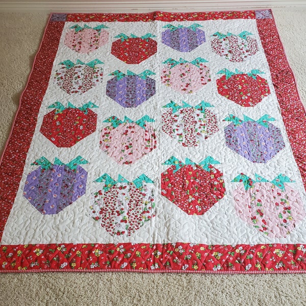 Strawberry Quilt - Etsy