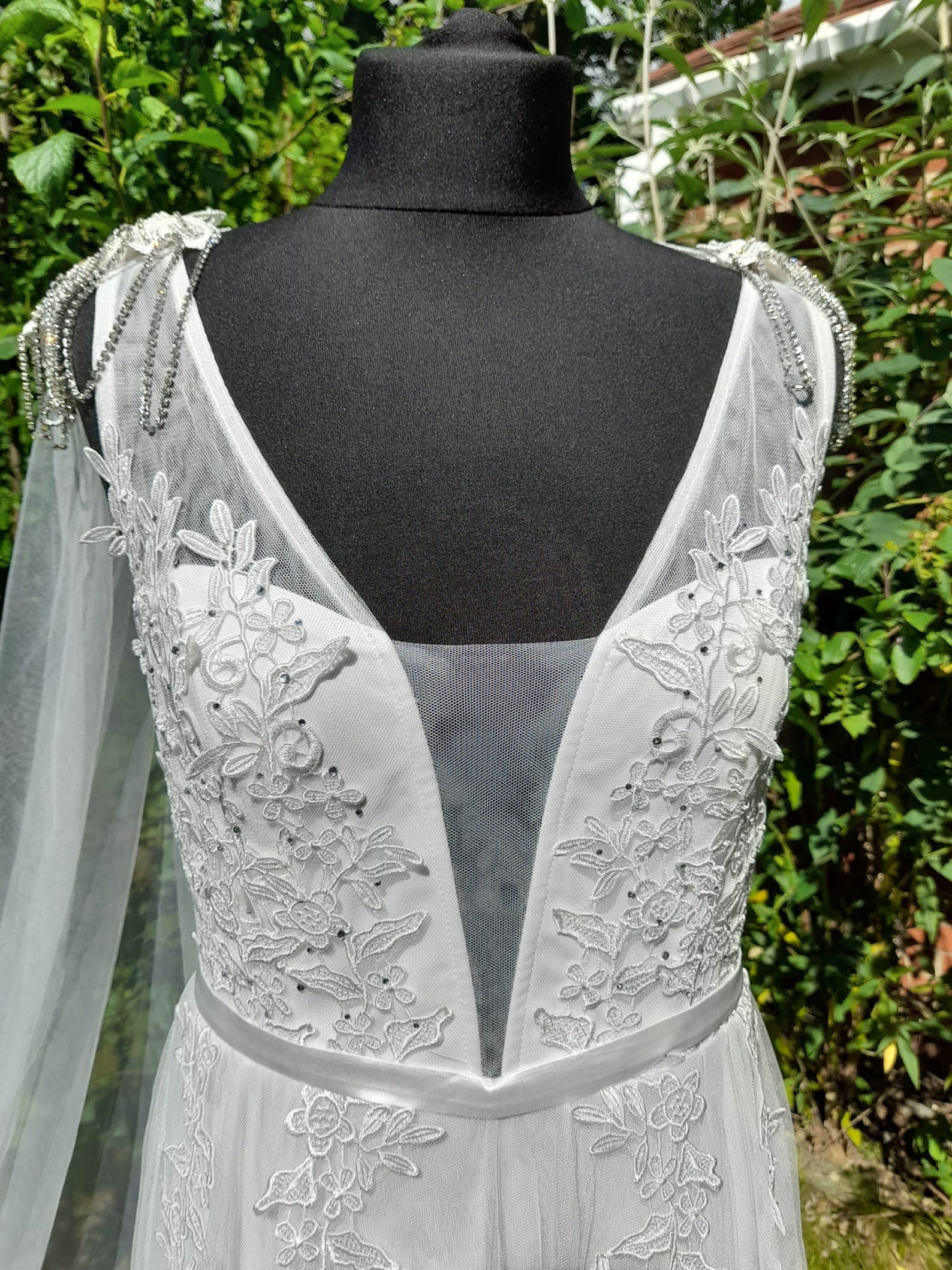 Off-white Wedding Cape Veil,embellished Cloak,cathedral Wrap - Etsy