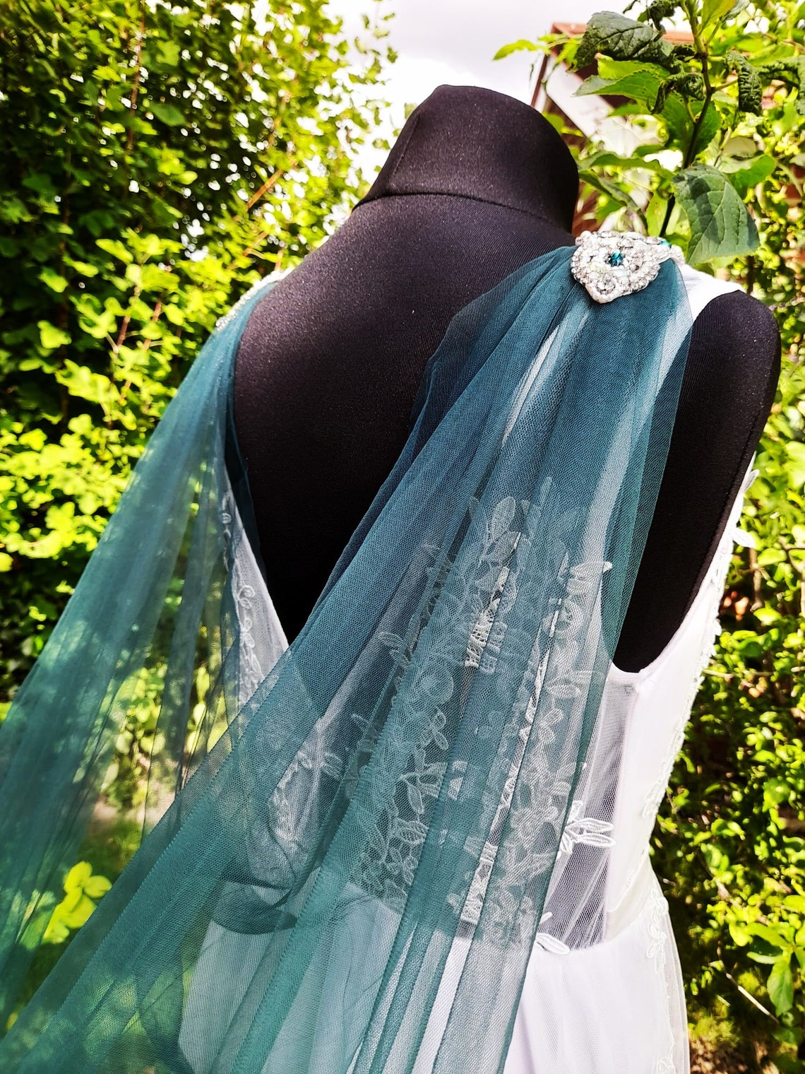 Unique Emerald Green Lace Edge Cloak for a Regal and Romantic Wedding ...
