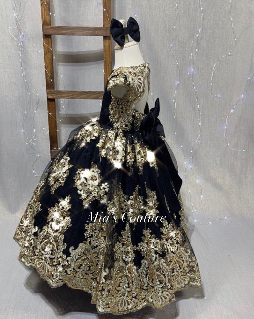 Black & Gold Oval Open Back Vintage Lace Big Bow Shabby Chic Beauty ...