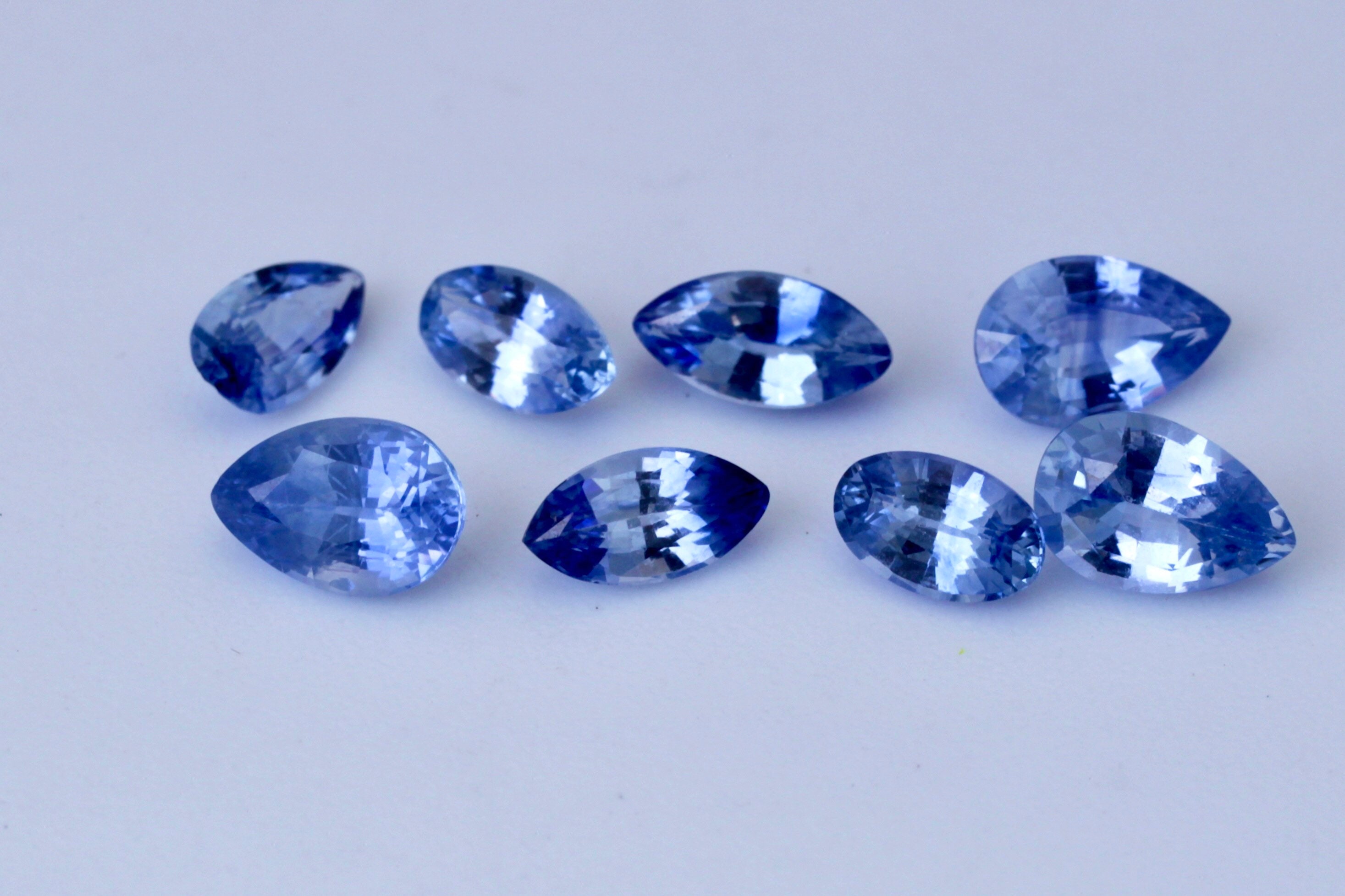 3.04Carat 8 Stk. Natürlicher Blauer Saphir Edelstein LOT Hellblau Farbe ...