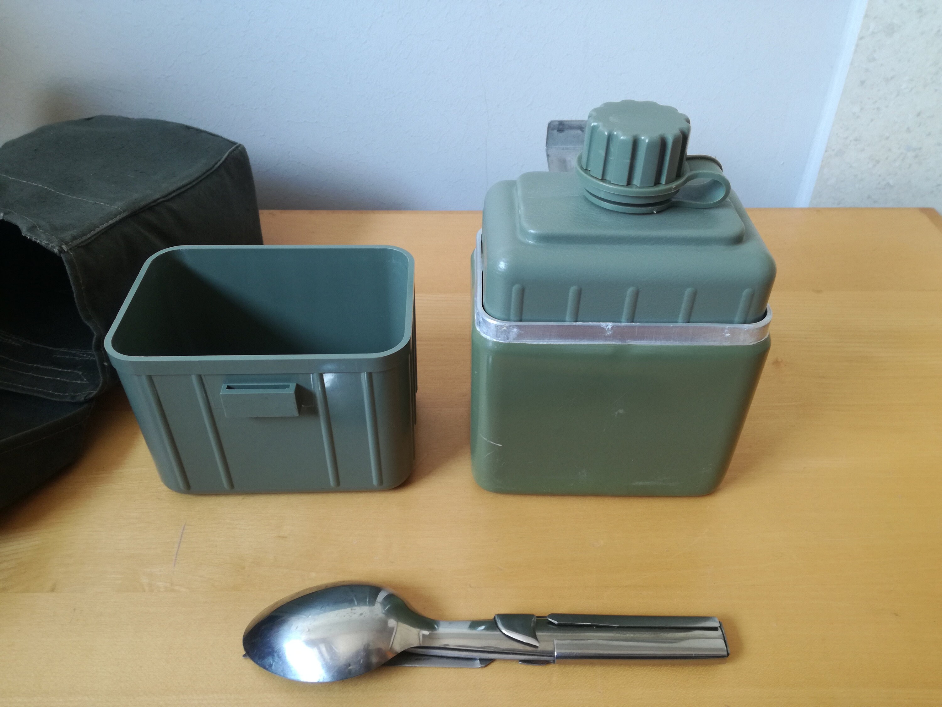 Yugoslav Army Canteen and Mess Set / 1970s Yugoslavia Army Mess ...