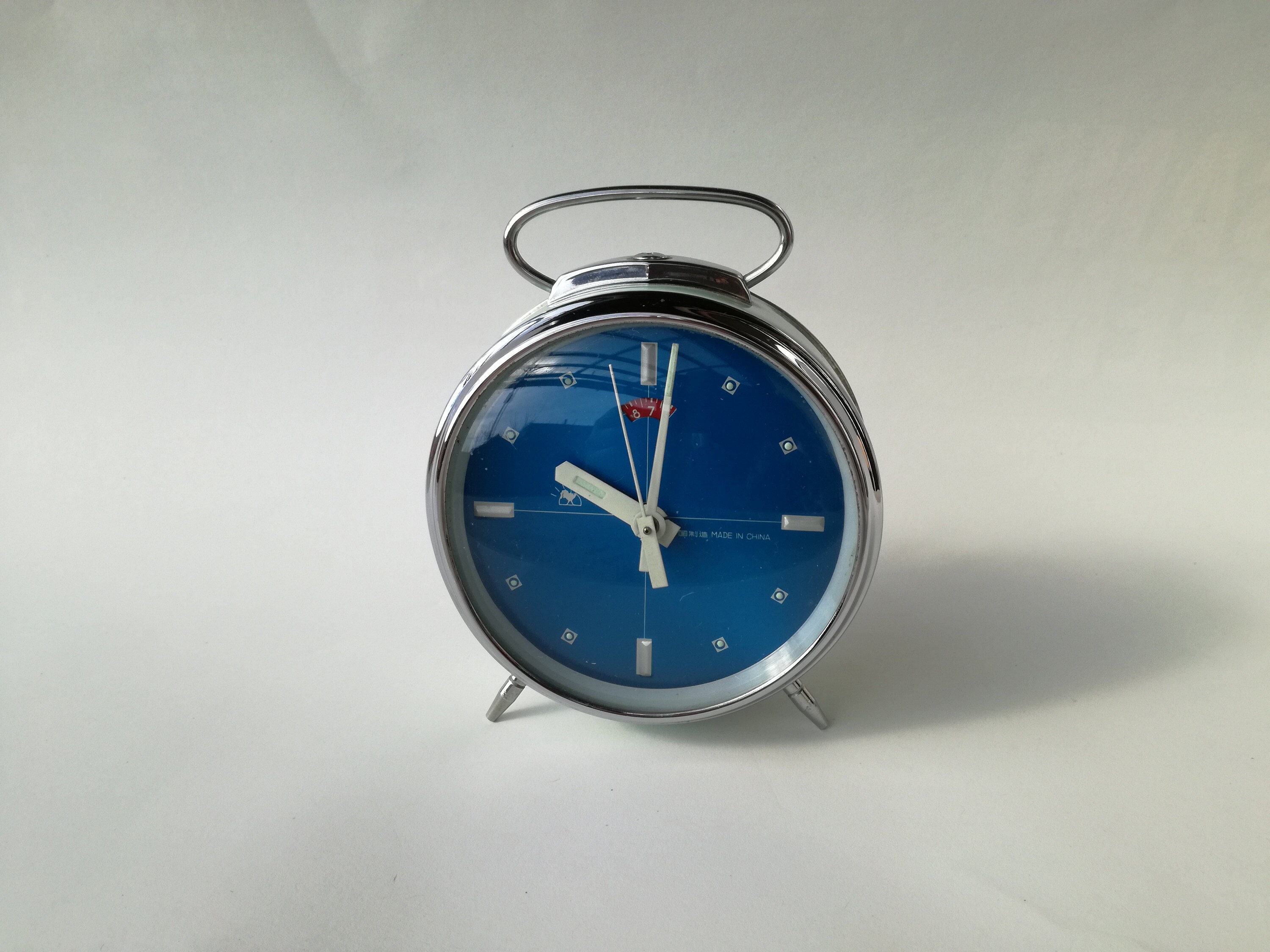 Atomic Age Alarm Clock / Vintage Mechanical Wind Clock / 1960s - Etsy
