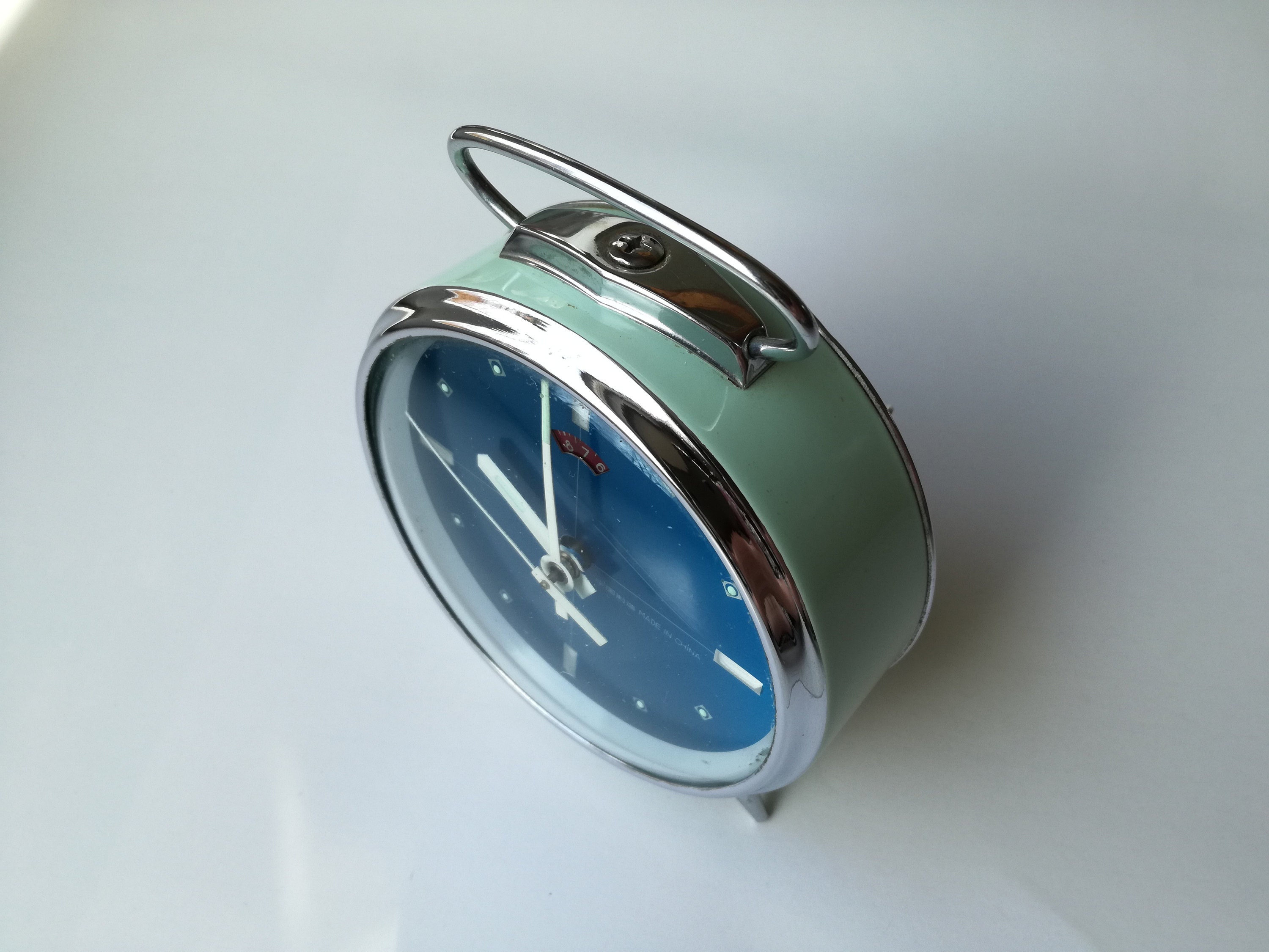 Atomic Age Alarm Clock / Vintage Mechanical Wind Clock / 1960s - Etsy