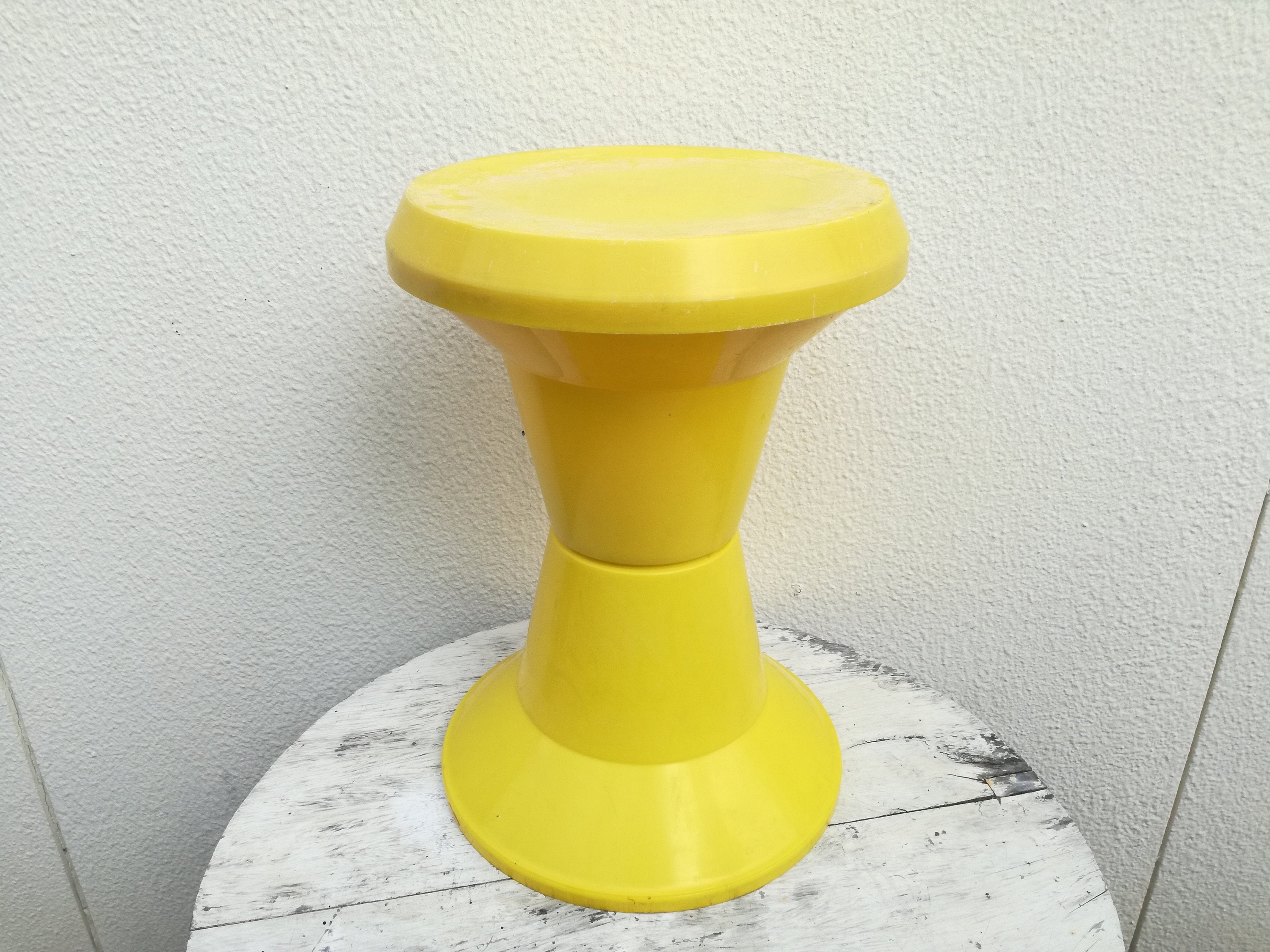 Yellow Defecation