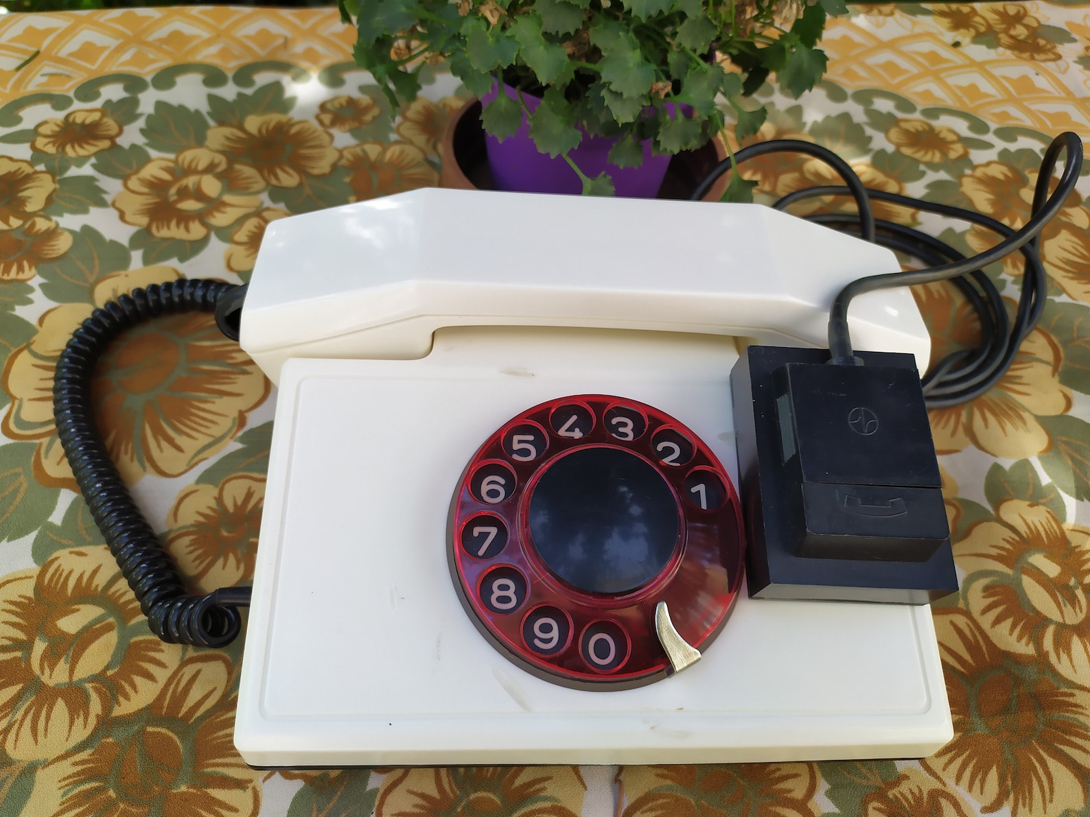 Vintage Home Phone, Old Rotary Phone, White Analog Phone, Office Phone ...